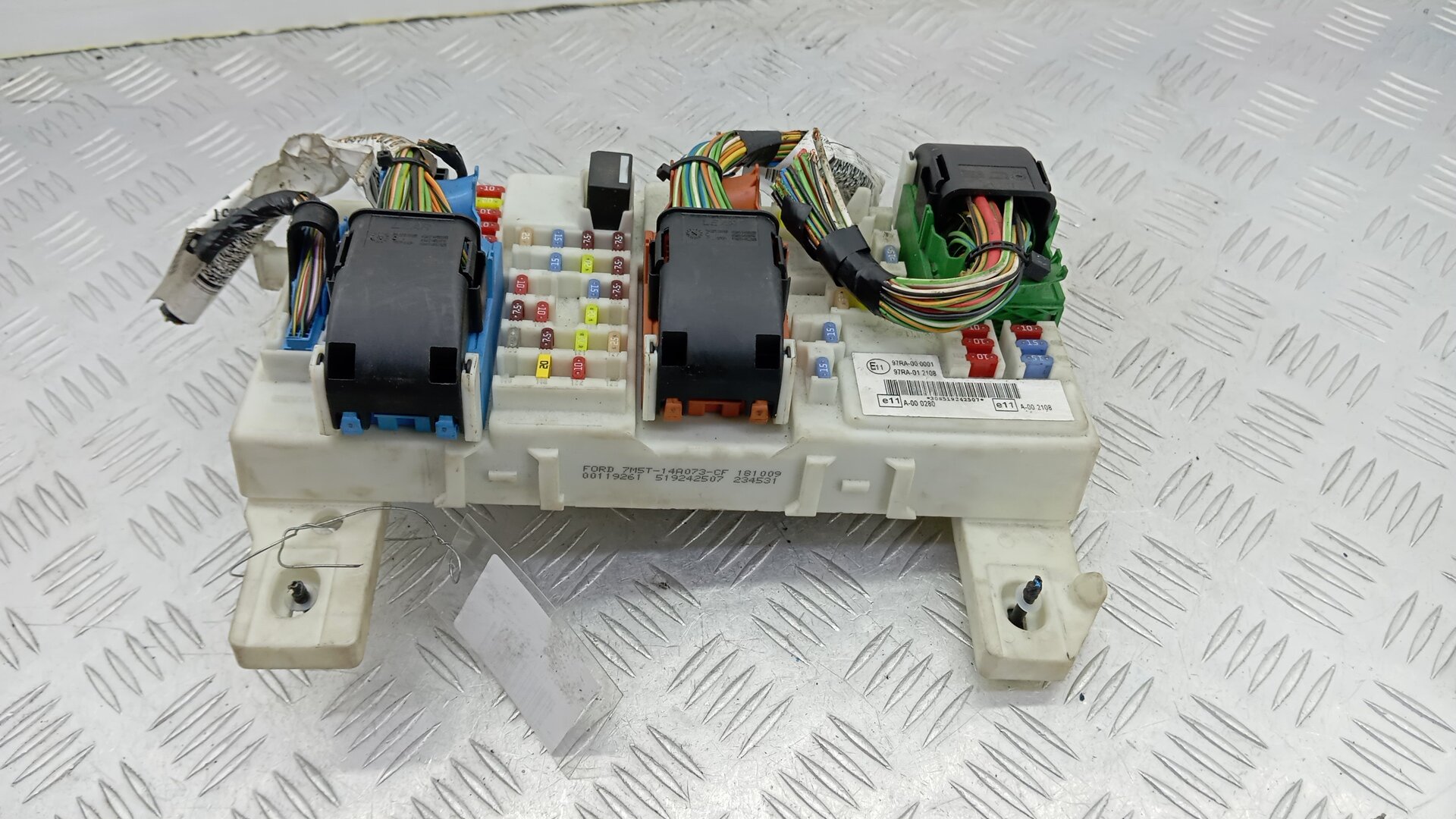 Блок предохранителей FORD C-MAX 1, Номер 7m5t14a073cf , 97ra012108