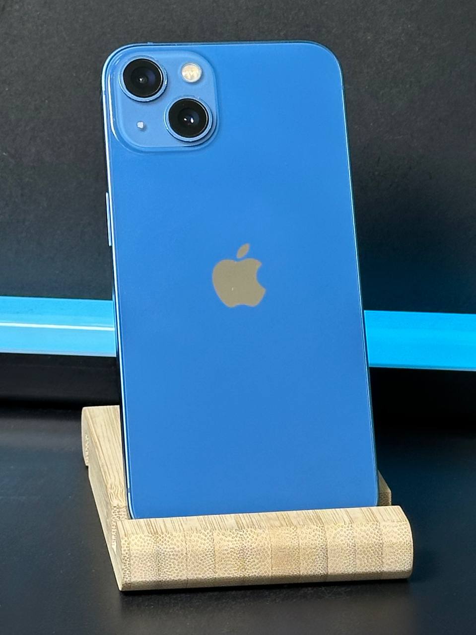 Смартфон Apple iPhone 13 128 ГБ, nano-SIM + eSIM, синий
