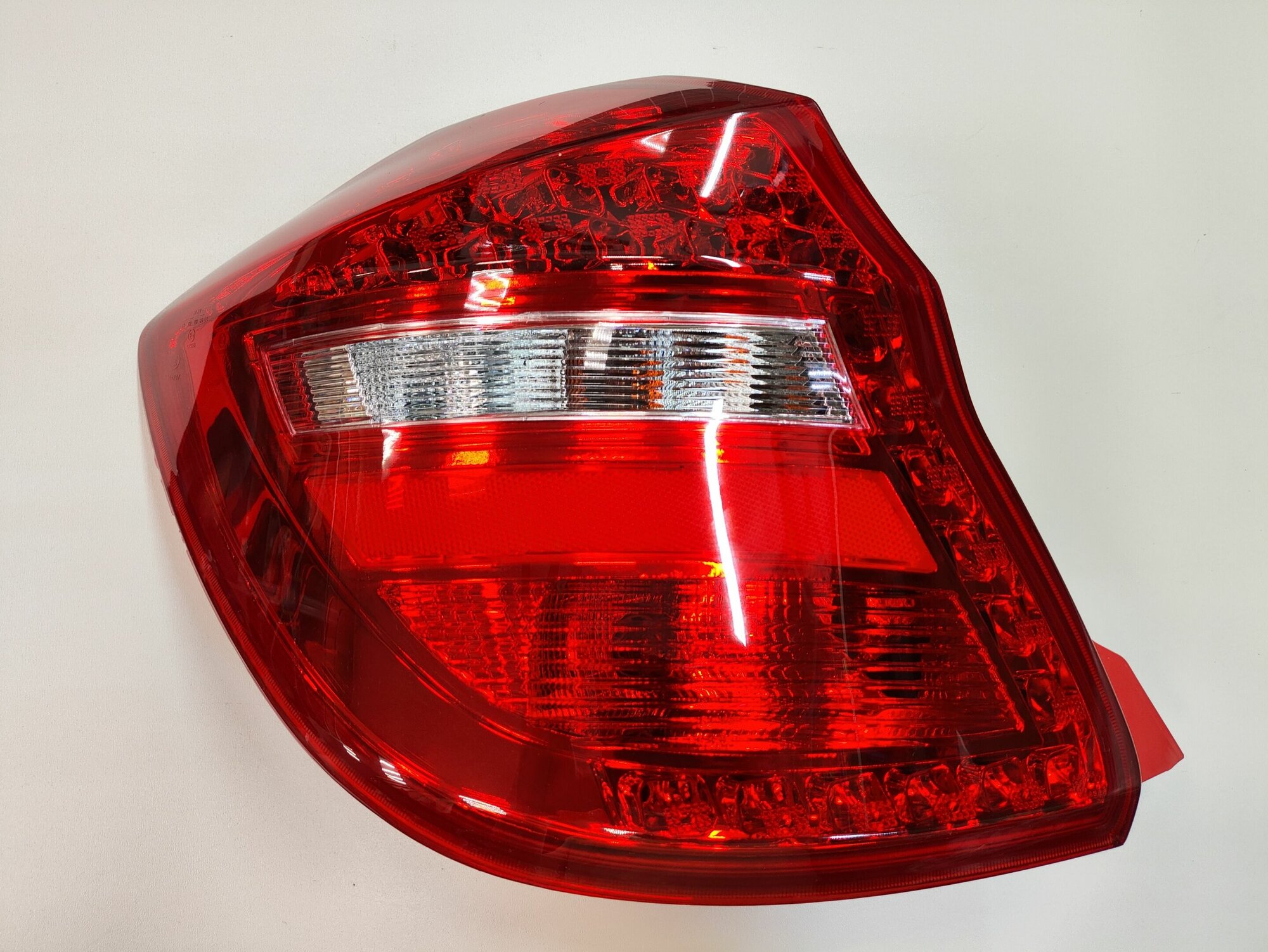Фонарь задний левый Chery Bonus 3 (A19) [1.5 16V 5MT седан] J524433010