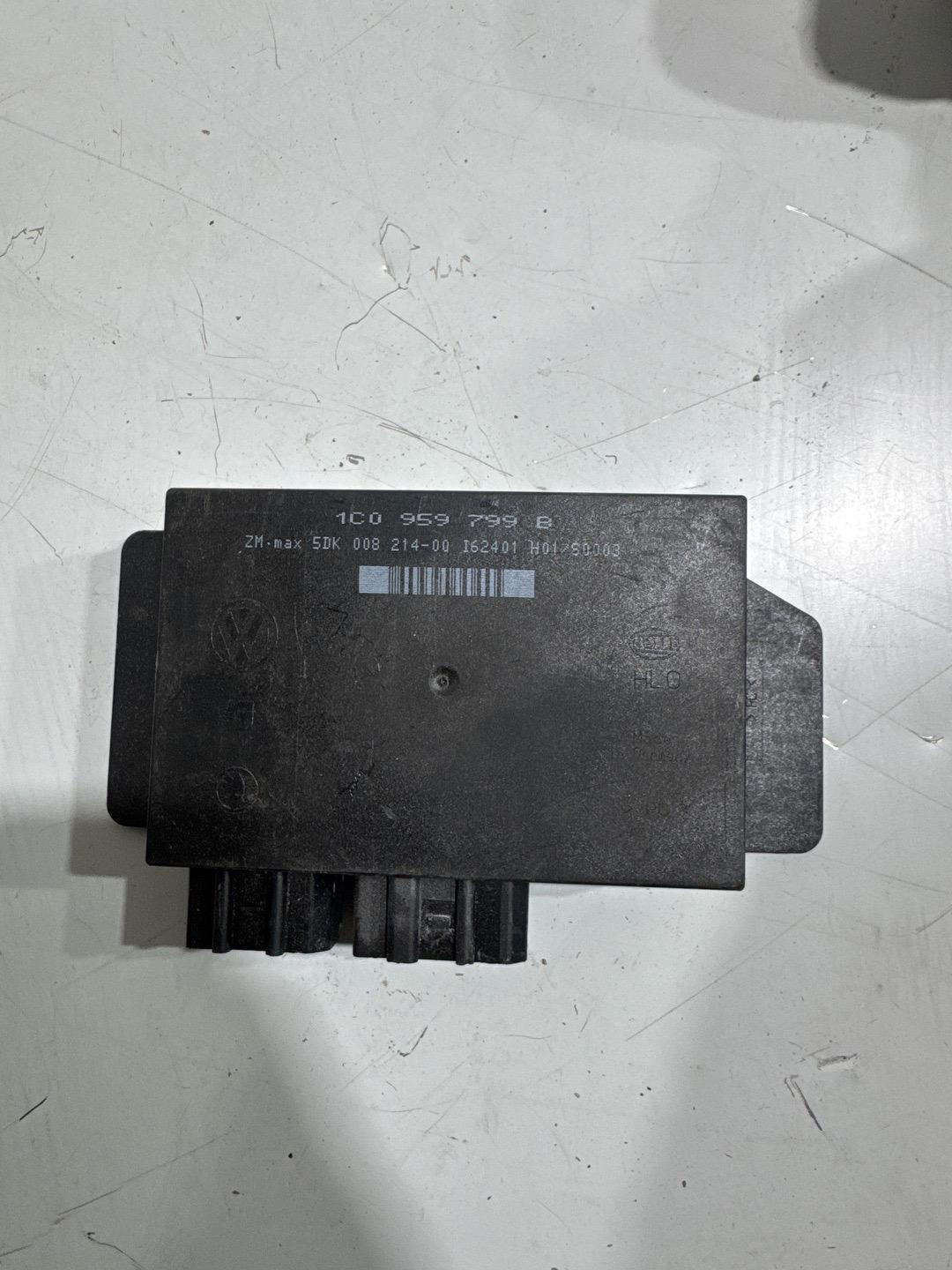Блок комфорта Volkswagen Passat B5 (1996 - 2001) 1C0959799B