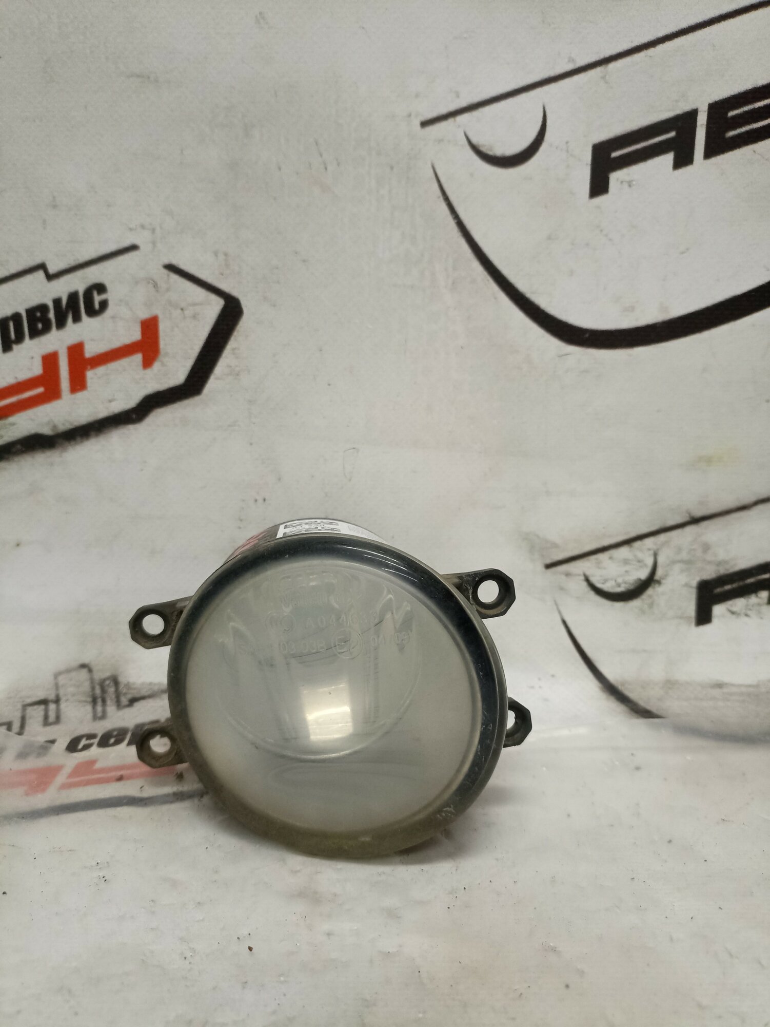 Туманка Toyota Daihatsu Subaru Lexus Suzuki Mitsubishi правая 812100D040 D824