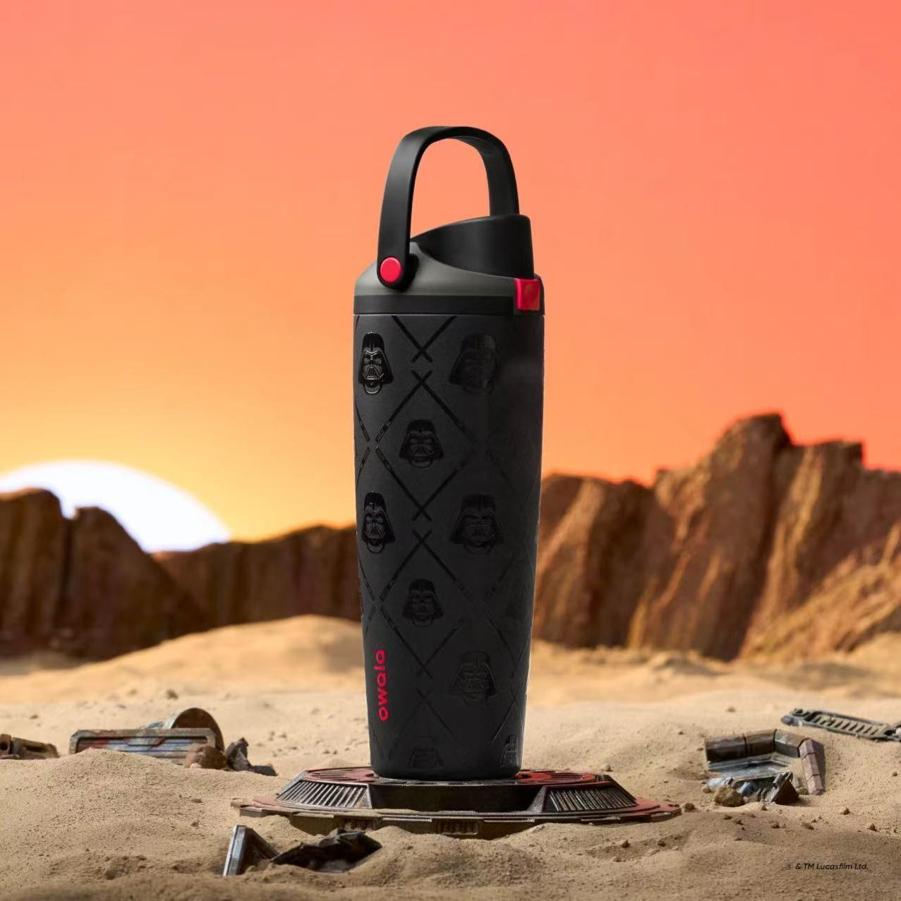 Бутылка для напитков Owala Star Wars Grogu FreeSip, Звёздные войны, Стакан 30 унций.