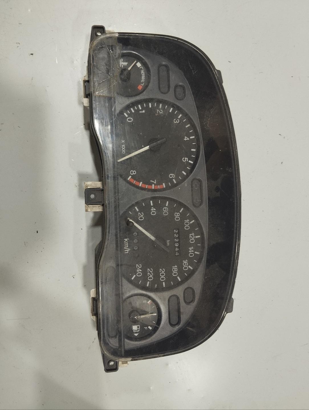 Панель приборов (щиток) Ford Mondeo 1 (1993 - 1996) 95BB10849RB
