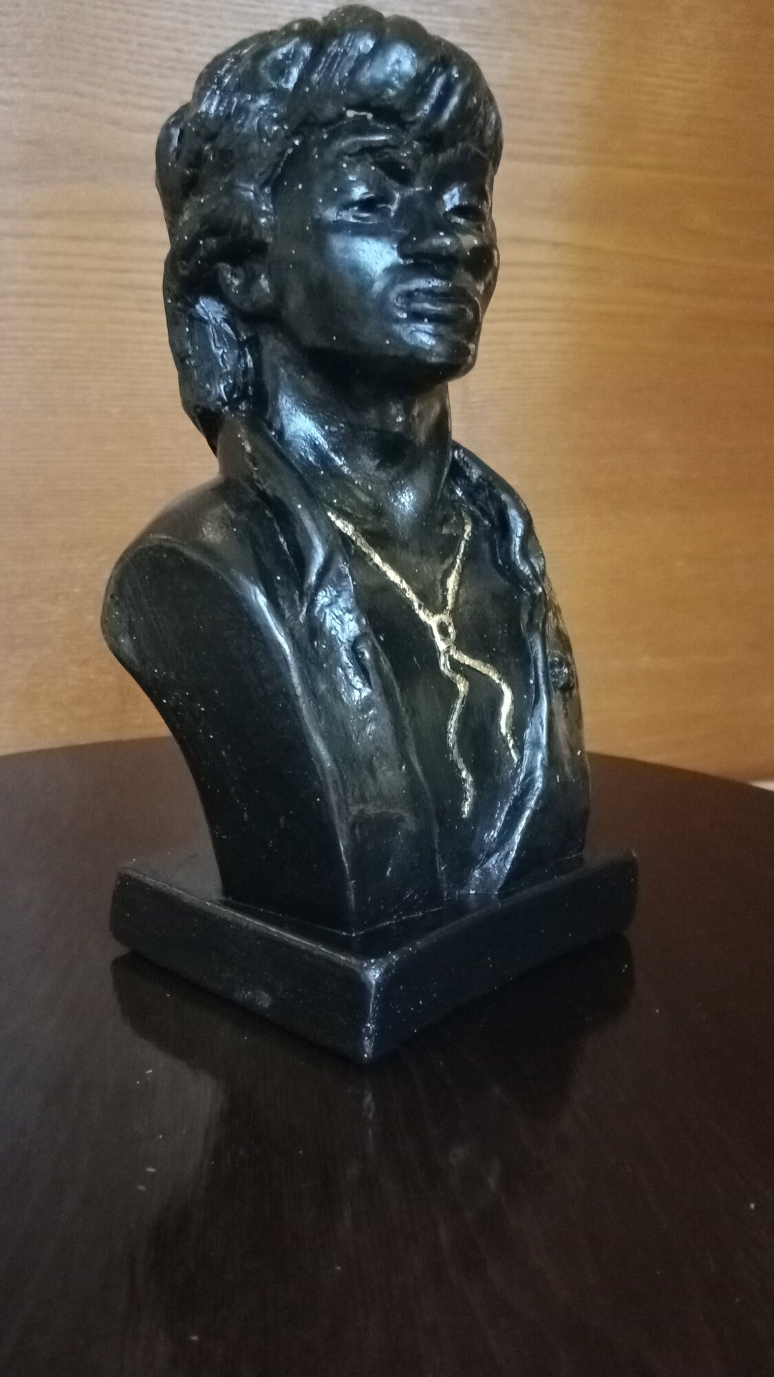 Виктор Цой черный