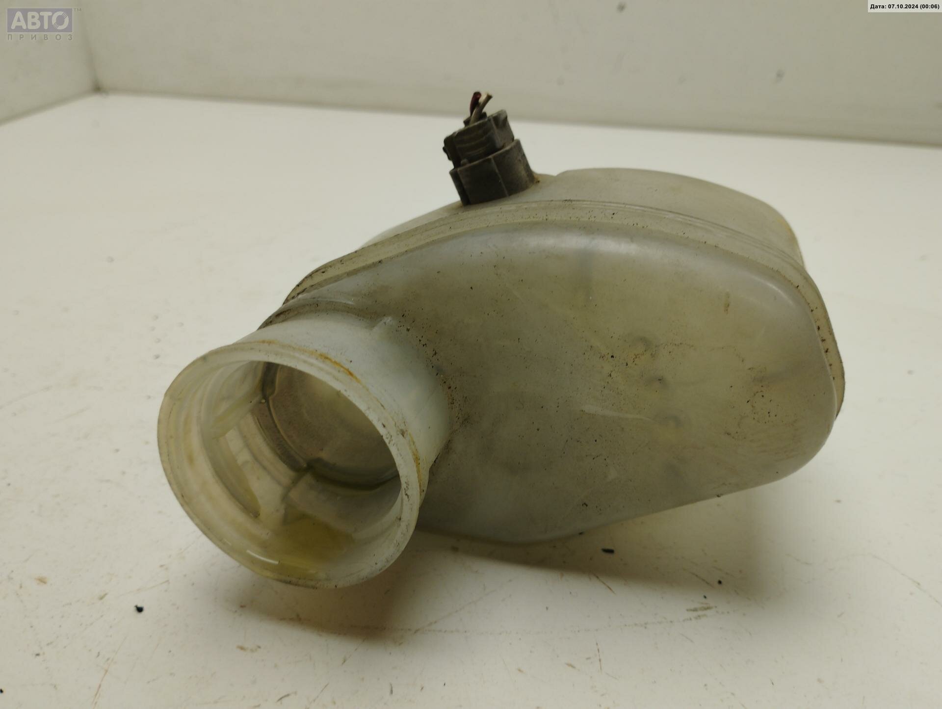 Бачок тормозной жидкости Toyota Carina E (1992-1997)