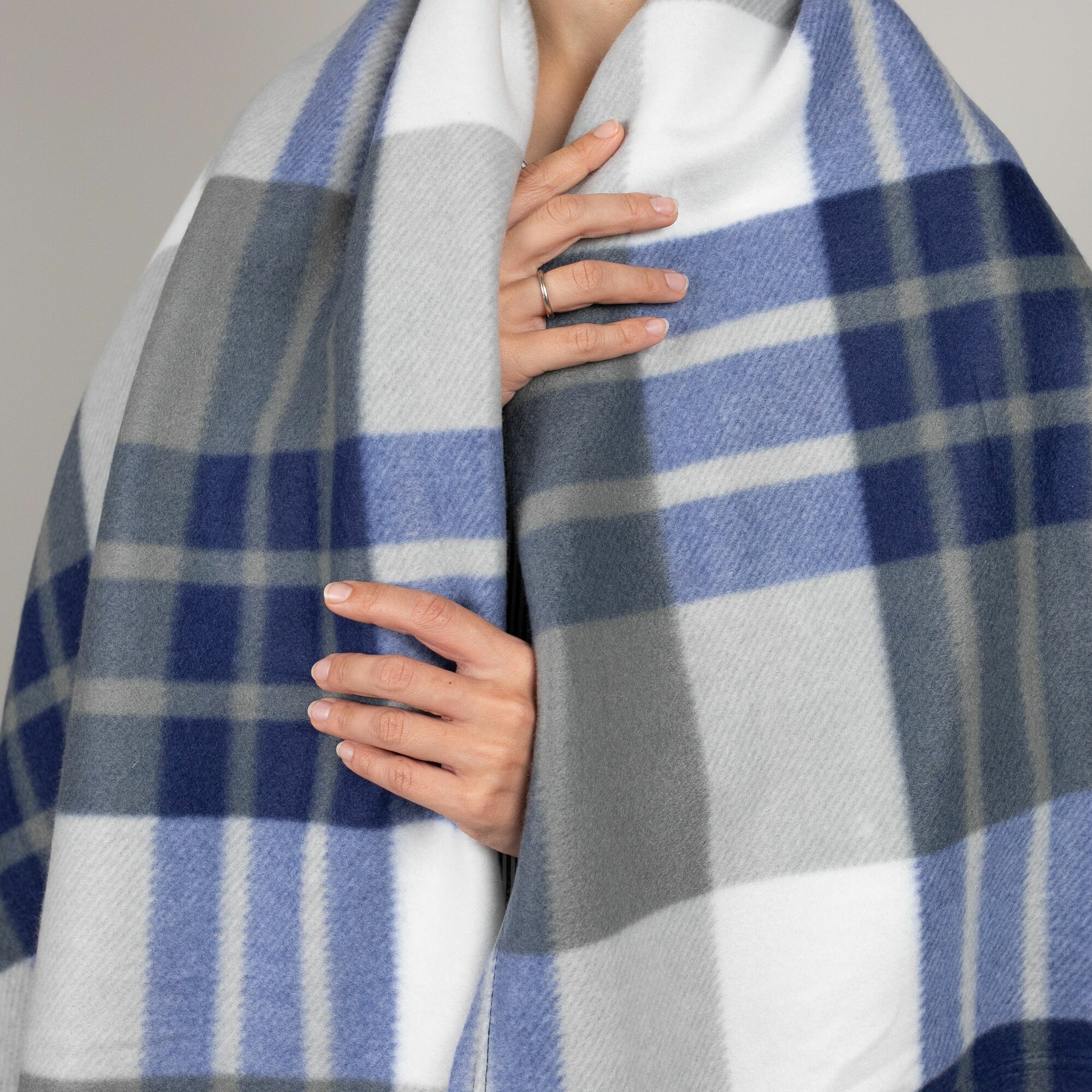 Плед 130х150 см флисовый теплый Wellness