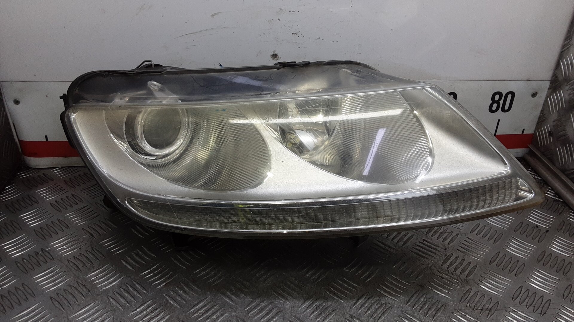 Фара правая VOLKSWAGEN PHAETON 1, Номер 3D1941018N