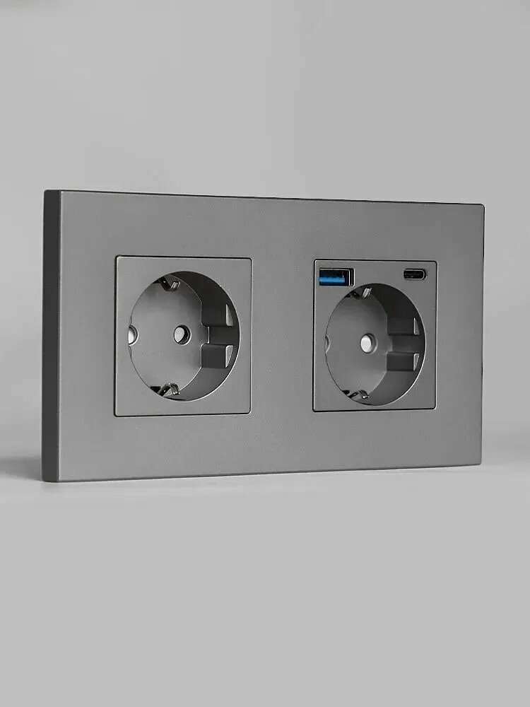 Розетка с usb и type c,220В с заземлением и защитой от короткого замыкания, со шторками, серый,2-постовая.