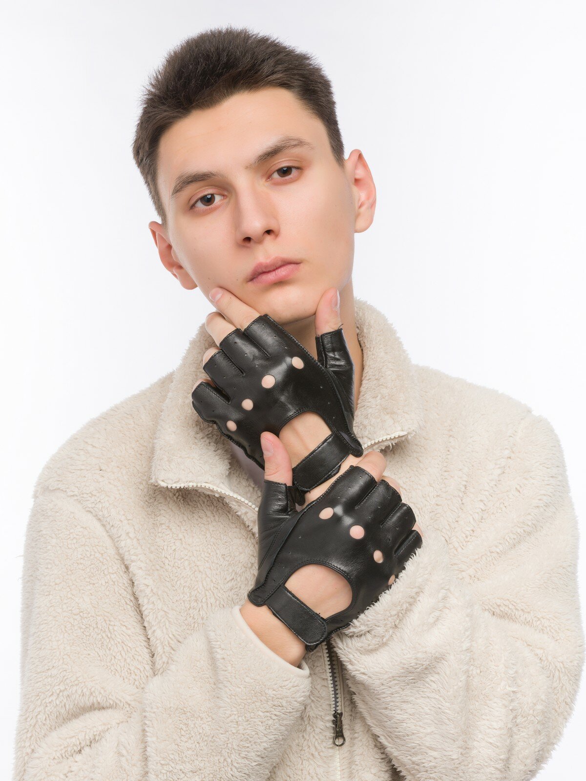 Перчатки для мужчин