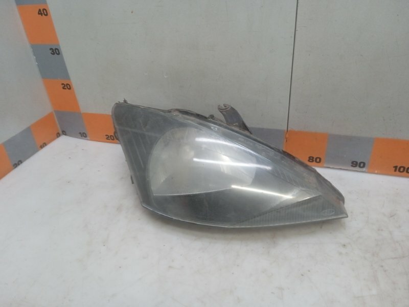 Б/У дефект, оригинал, Форд Фокус 1 Фара правая Ford Focus 2001 1 283279 FORD арт. XS4X13005