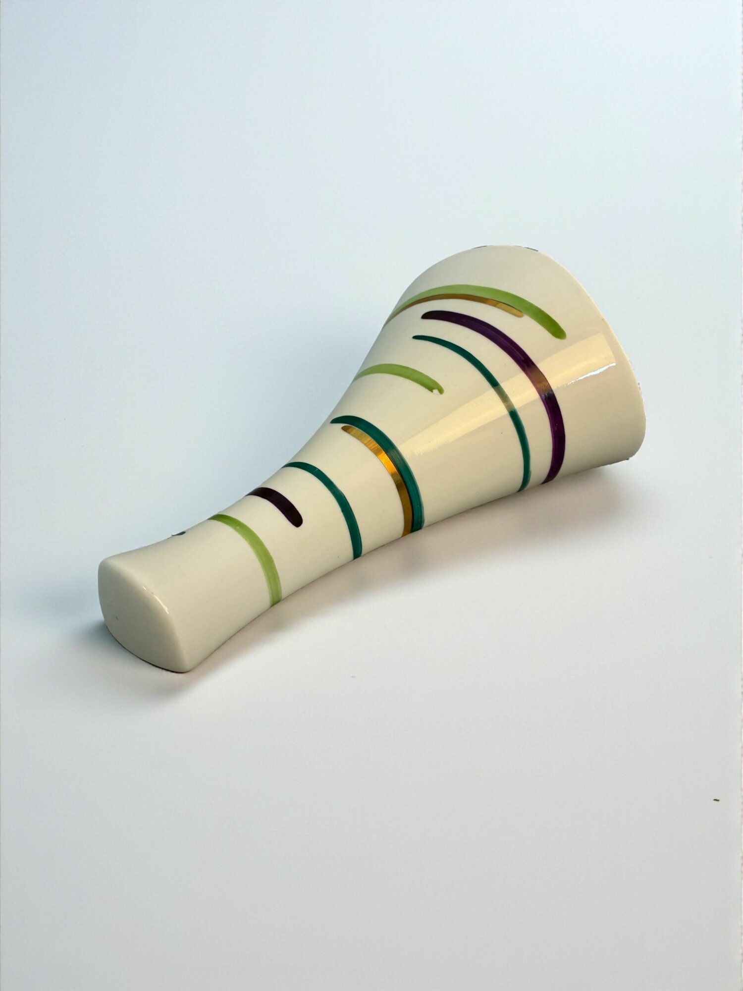 Антикварное настенное кашпо для цветов, фарфор, ЛФЗ, 1960-е г. Высота 20.5 см