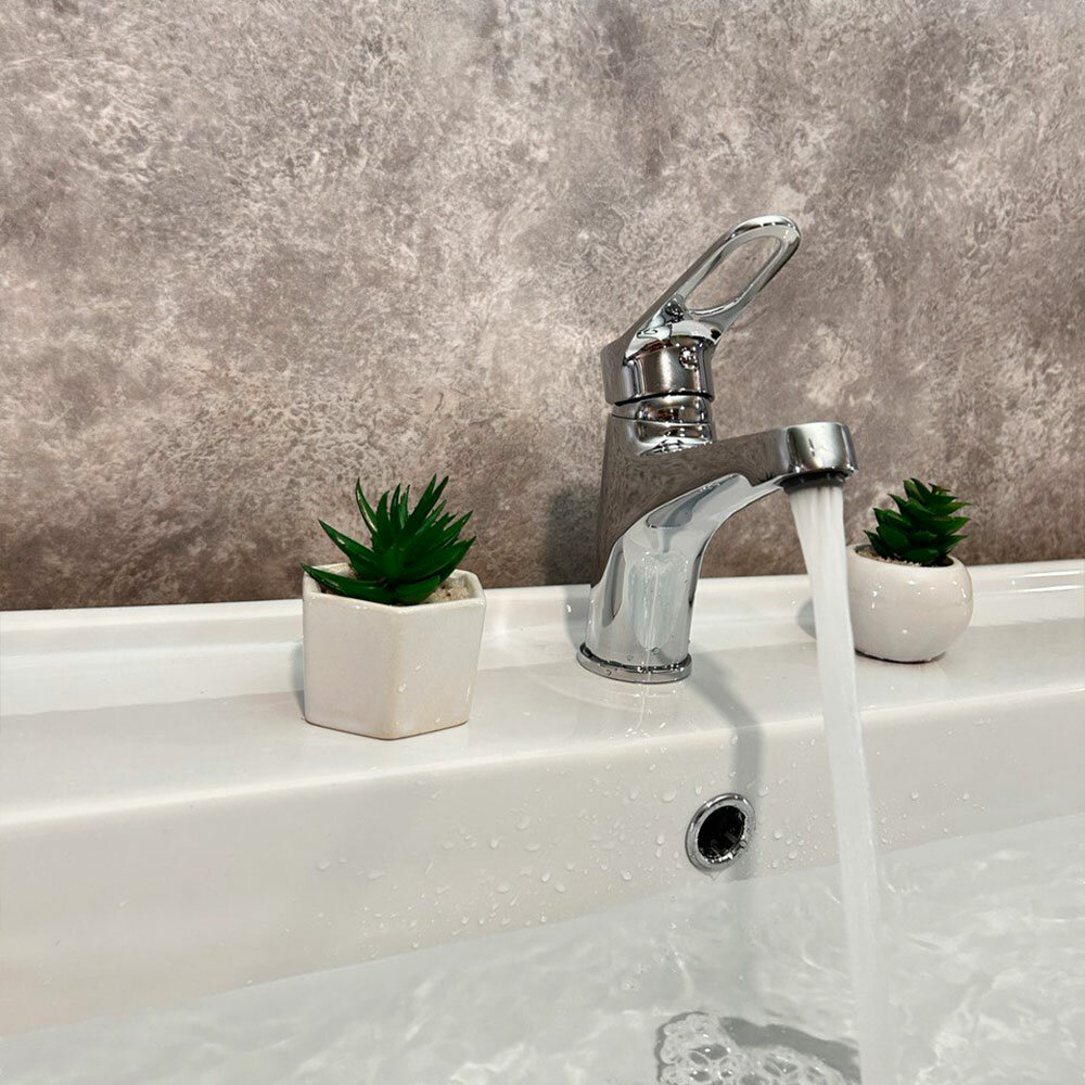 Смеситель для раковины и умывальника из латуни цветом хром V023511 от бренда Vieir