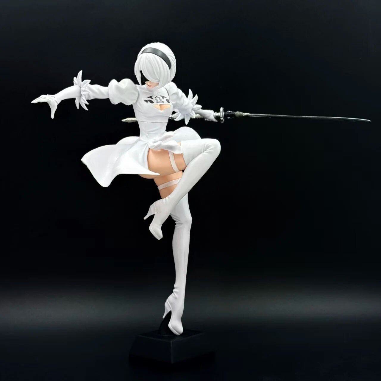 Фигурка NieR Automata 2B Type B Bandai PVC 24см Белый, 02