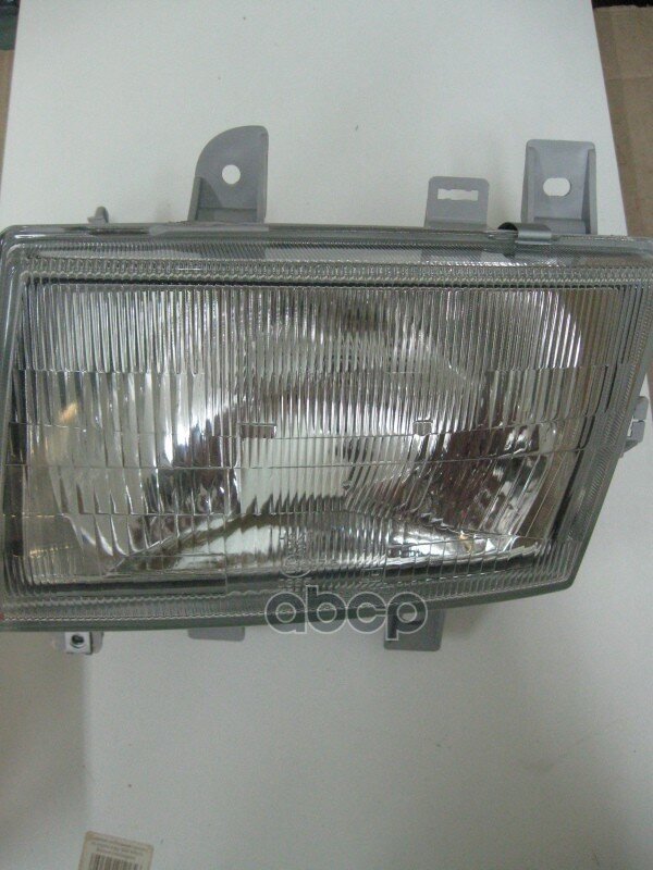 Фара HYUNDAI HD65,72,78 (02-) левая OE Hyundai-KIA арт. 92101-5H001