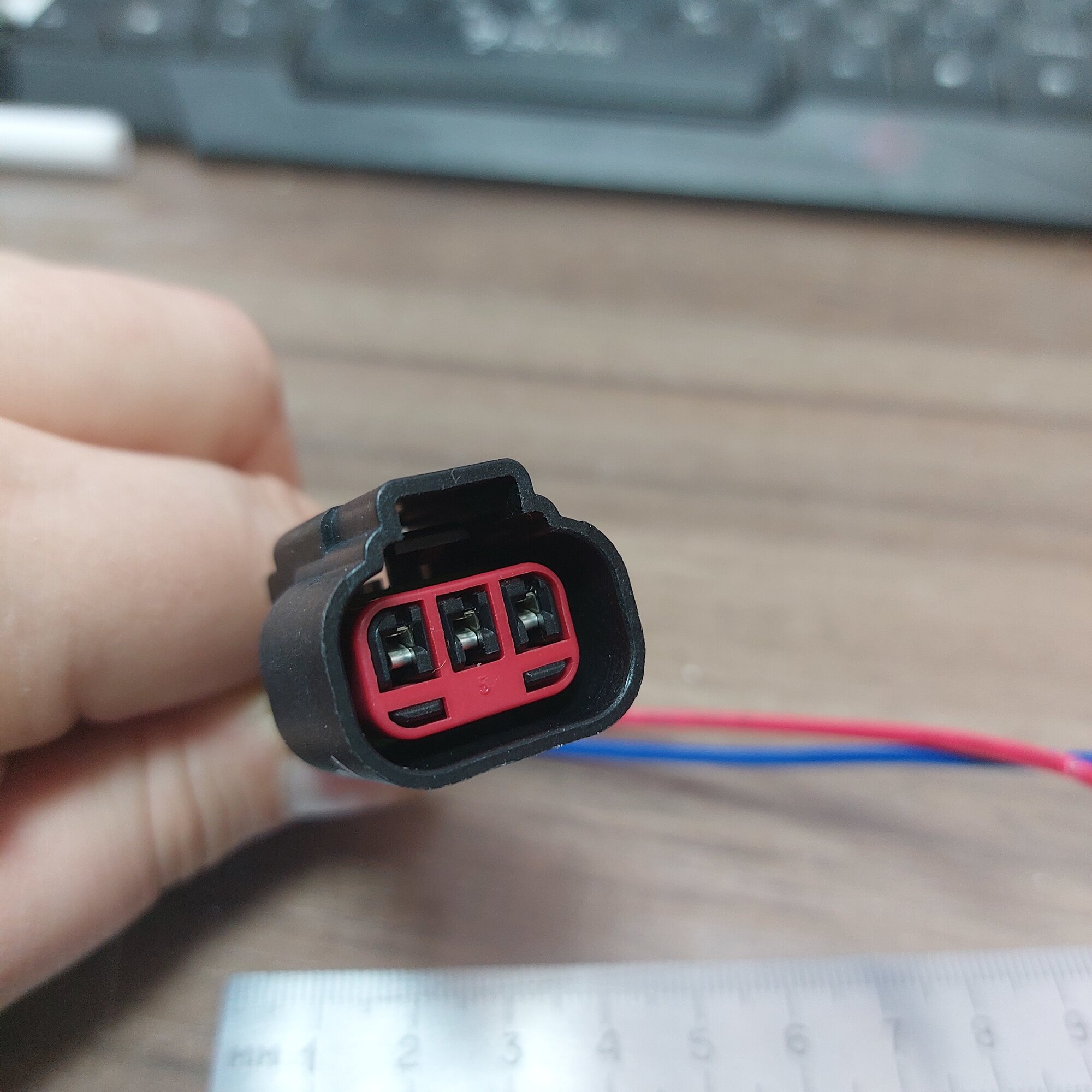 Разъем (штекер) 3 конт датчика распредвала Ford Mondeo Focus Mazda