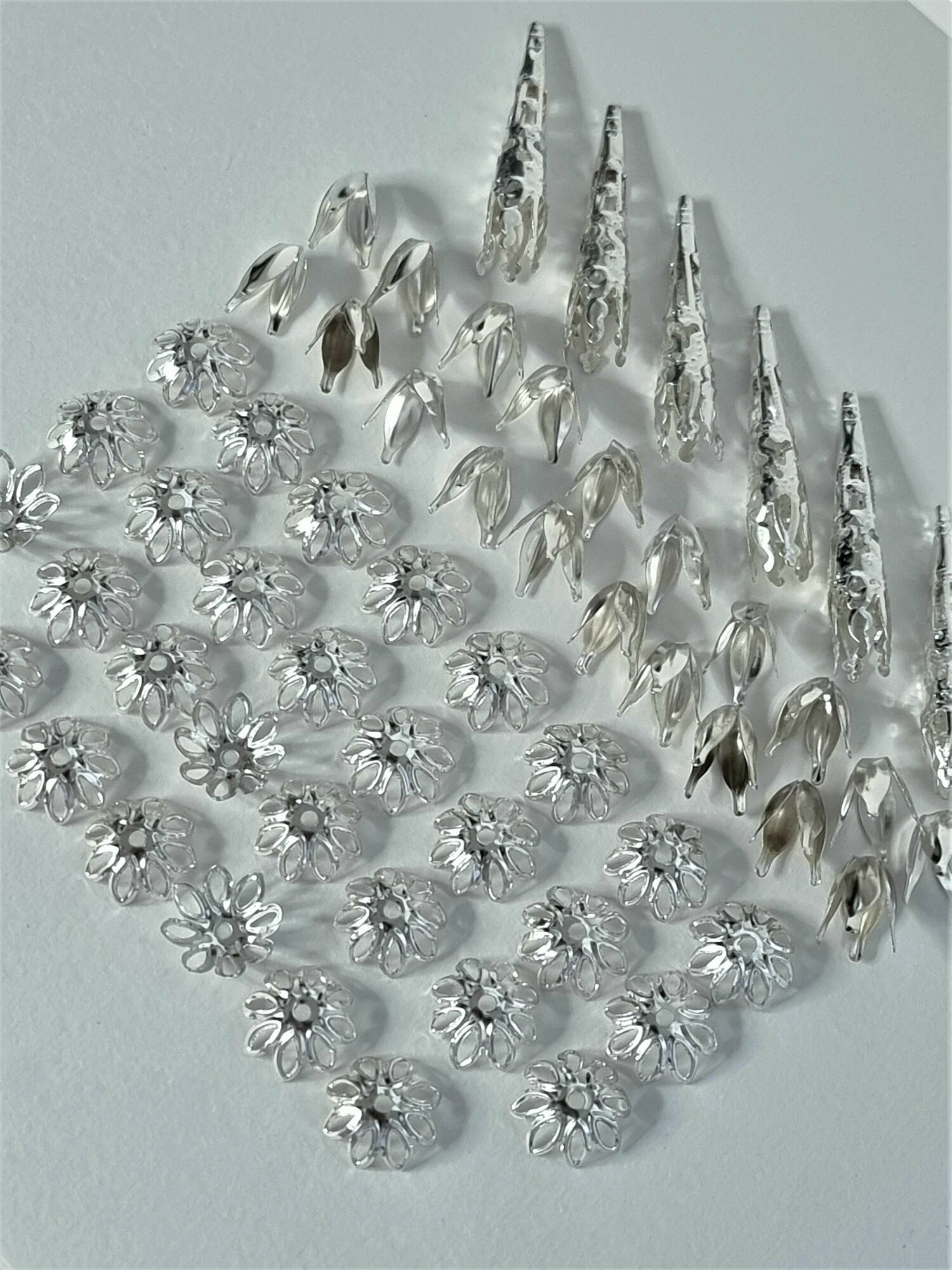 Шапочки для бусин. Ажурные мягкие. Цвет серебро. 56шт. Набор №9.