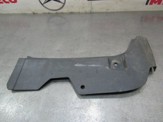 Накладка стойки лобового стекла правая нижняя Volvo FH, FM