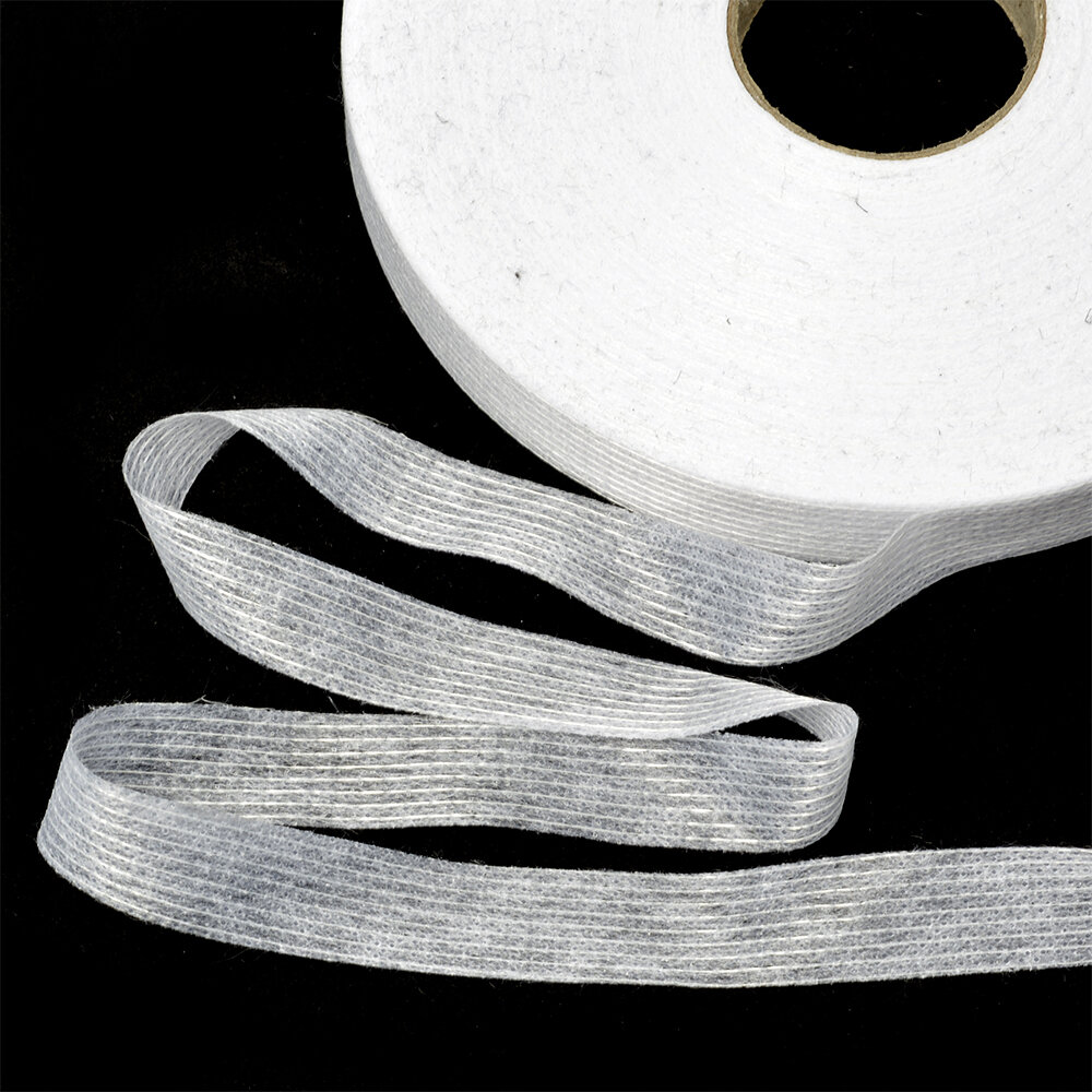 Лента клеевая нитепрошивная по долевой 15мм (лента для укрепления швов) цв. белый (100 метров)