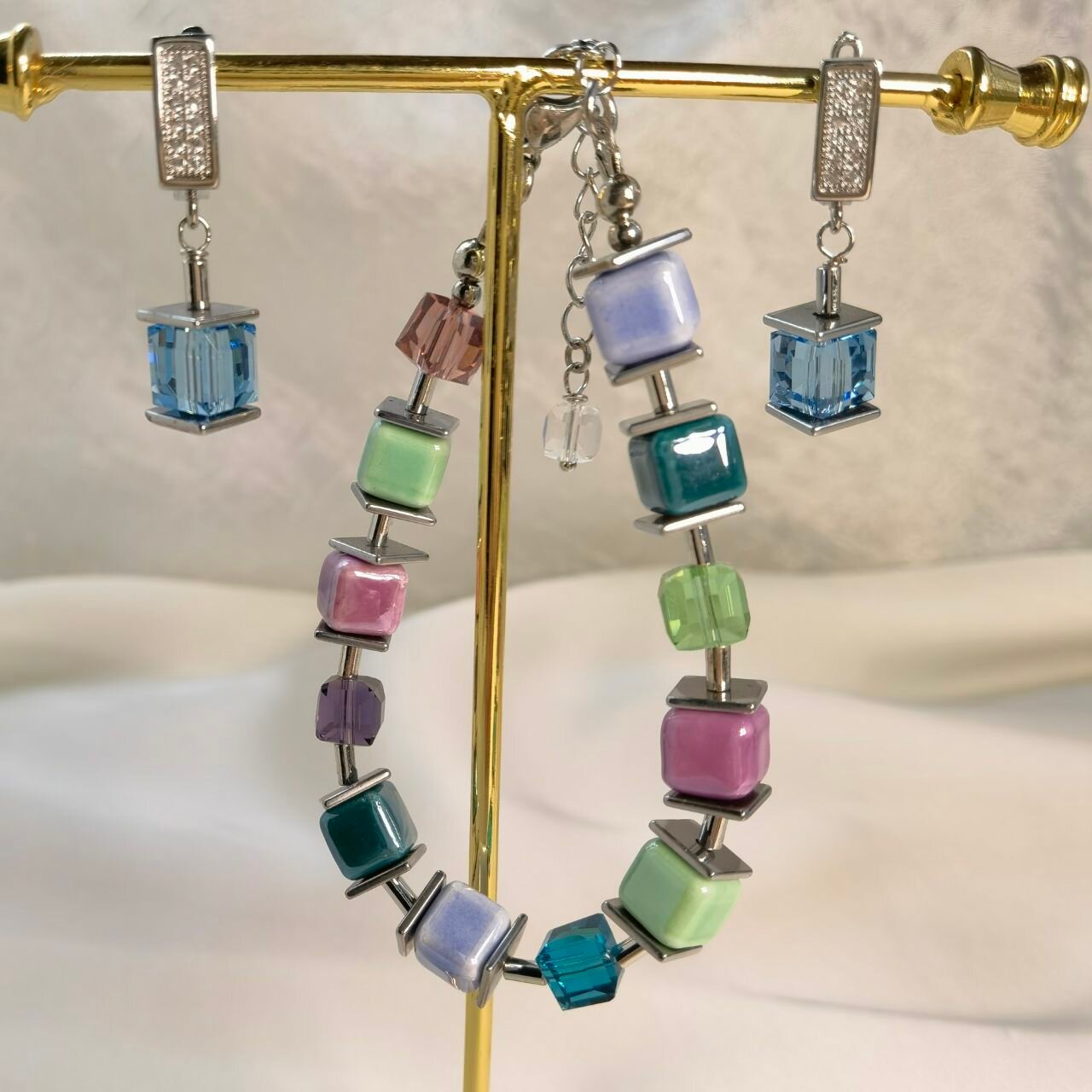 Комплект бижутерии: серьги, колье, керамика, кристаллы Swarovski