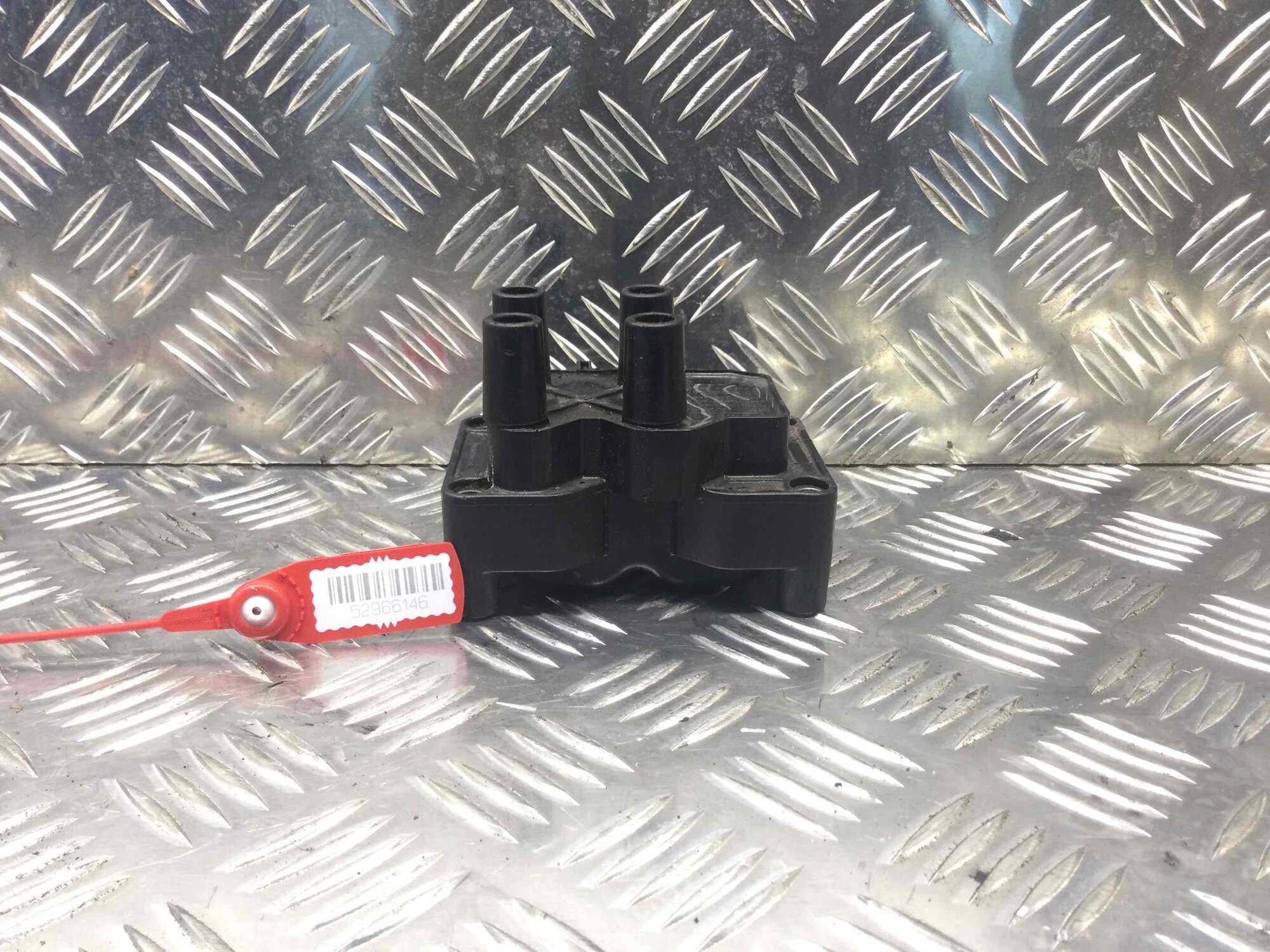 Б/У Катушка зажигания Ford Fiesta 5 поколение (2001-2007) 2004 г.