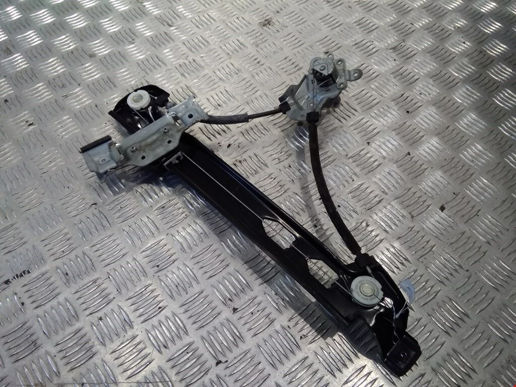 Стеклоподъемник механический двери задней правой Seat Ibiza 4 (6J) 6J8839462 арт. 639465