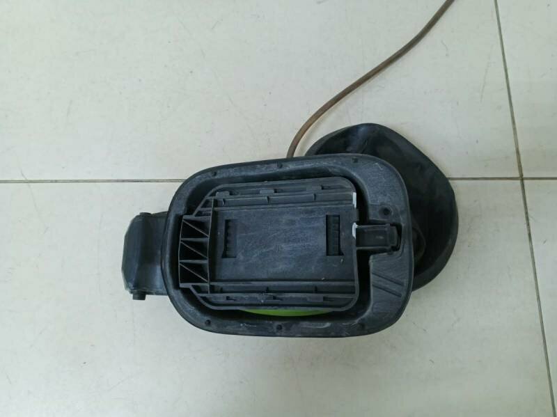 Лючок бензобака Skoda Octavia A7 2013 кат.номер: 5E0809702