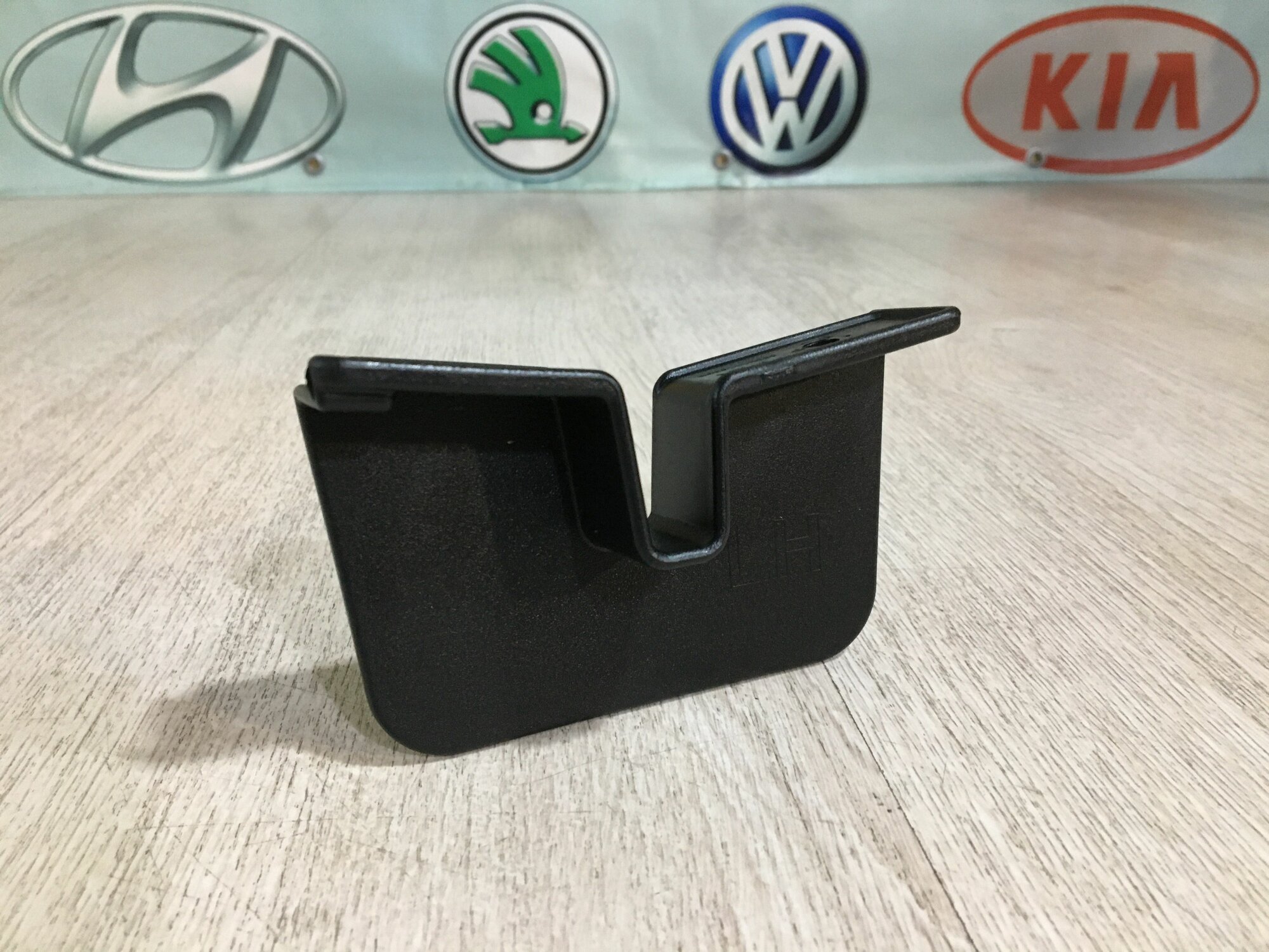 Брызговик задней арки передний левый Hyundai Solaris Солярис 2010-2017 Kia Rio Рио 2011-2017