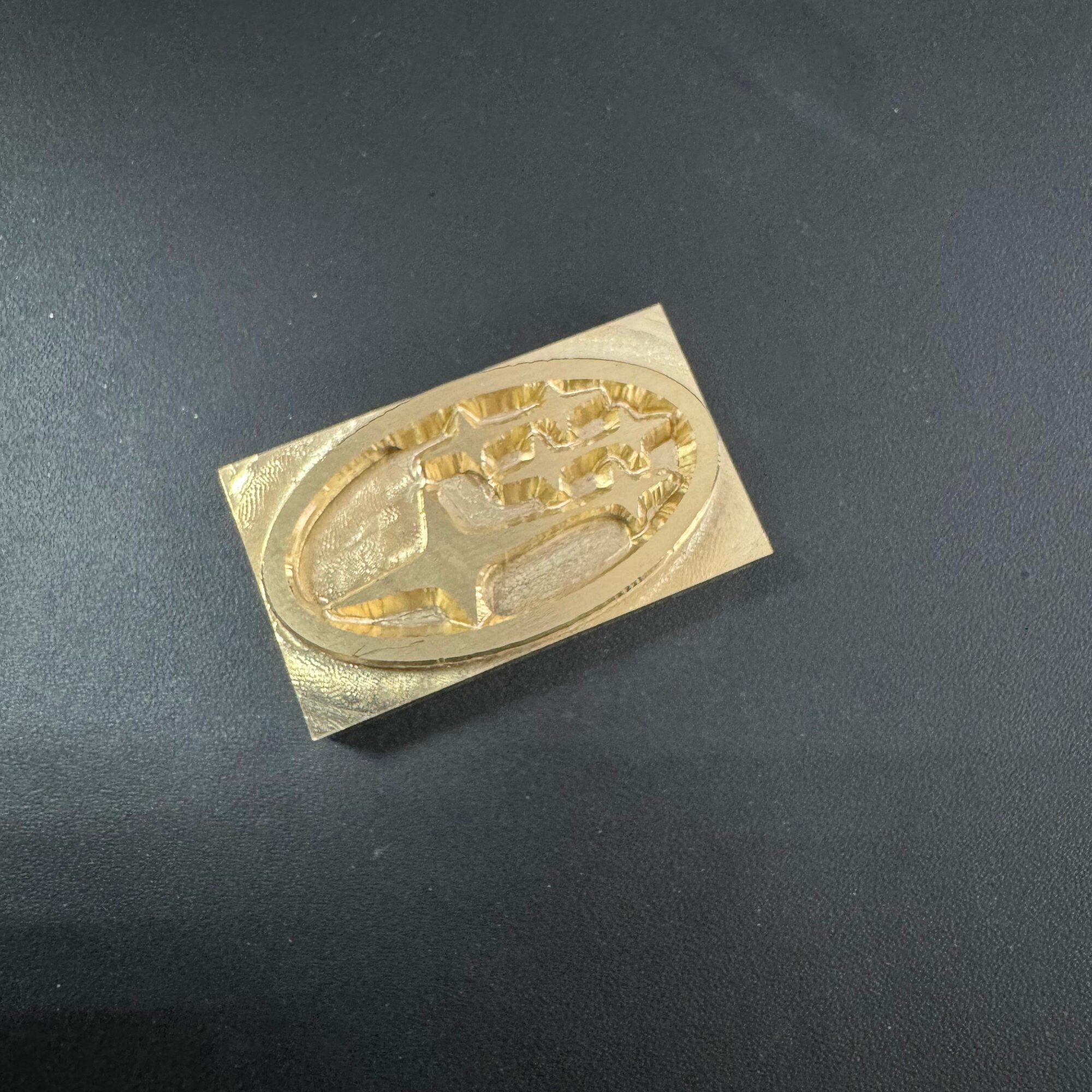 Клише для тиснения кожи, бумаги, фанеры. Логотип SUBARU. Латунь