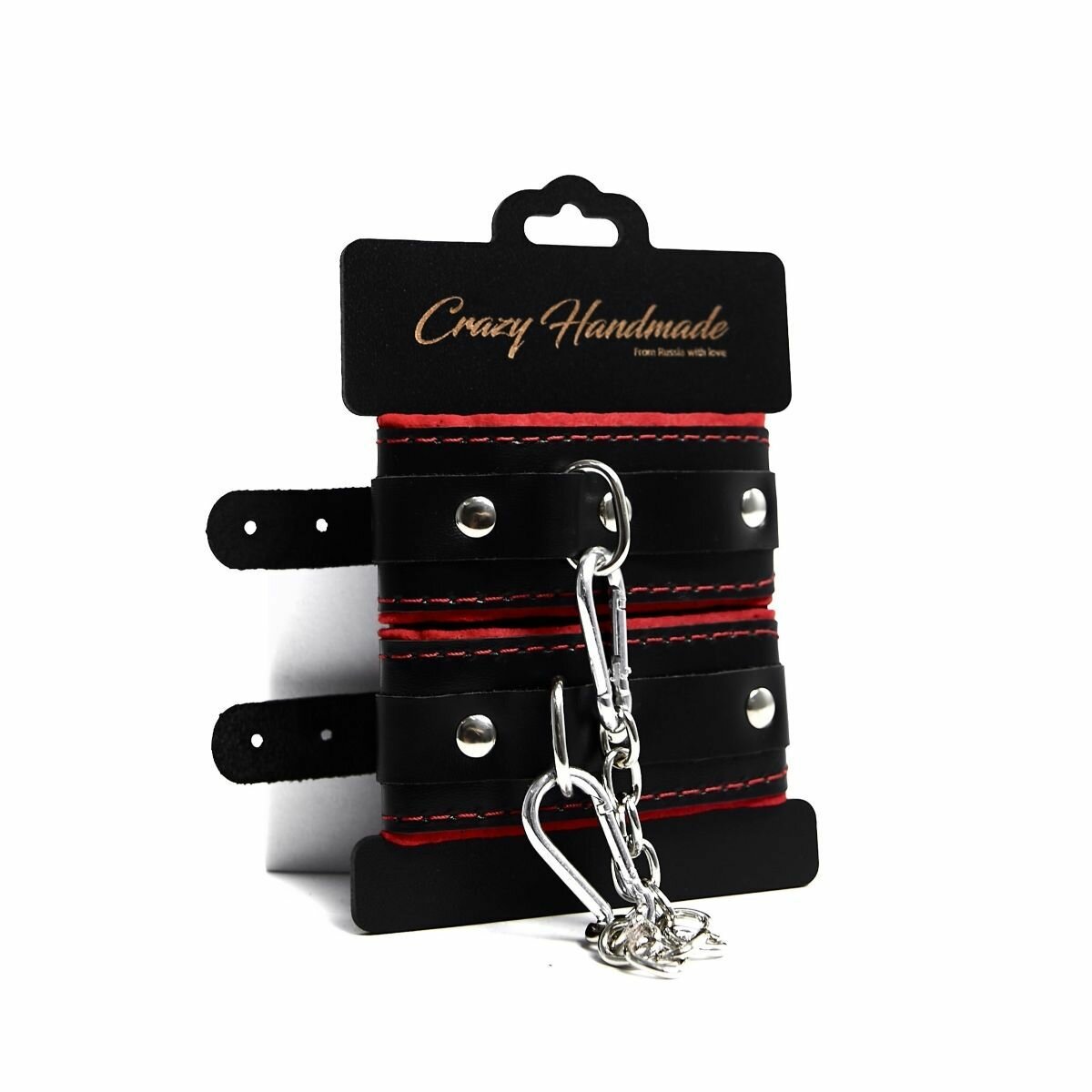 Черные наручники с красной подкладкой, строчками и скругленными ремешками