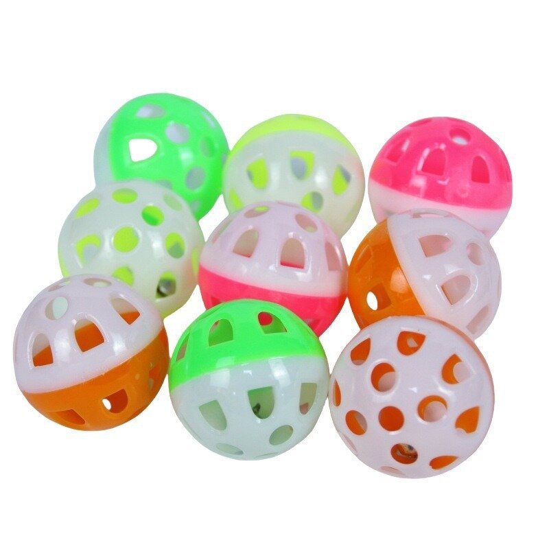 Кошачья игрушка-колокольчик из пластика, привлекательная интерактивная игрушка для кошек, случайный цвет