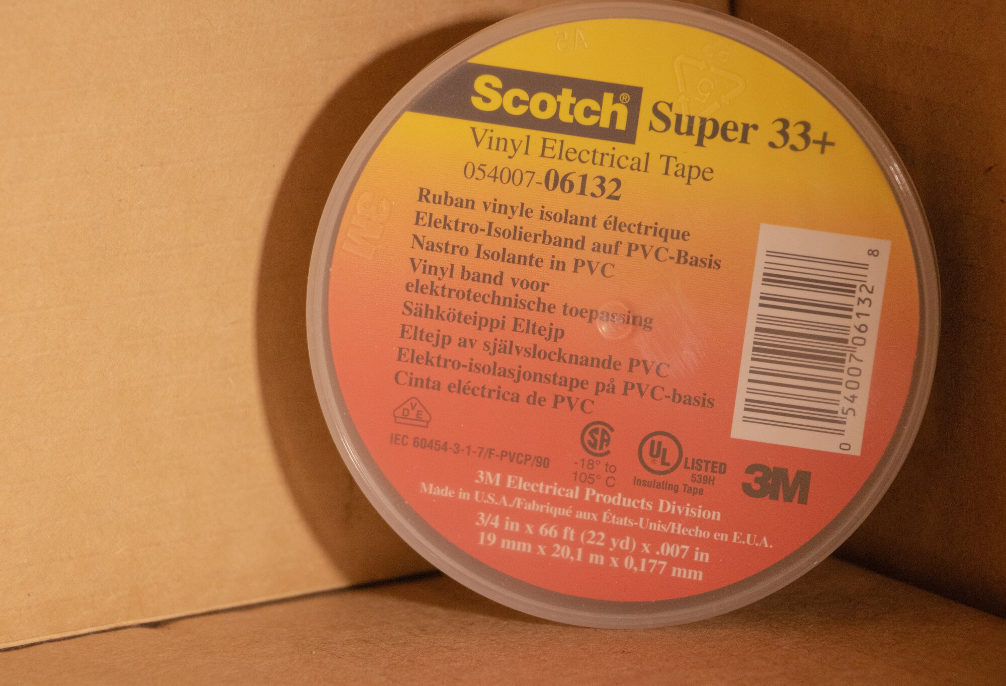 Изолента черная 3м Scotch Super 33+ (3m) высшего класса ПВХ (без пластиковой коробки)