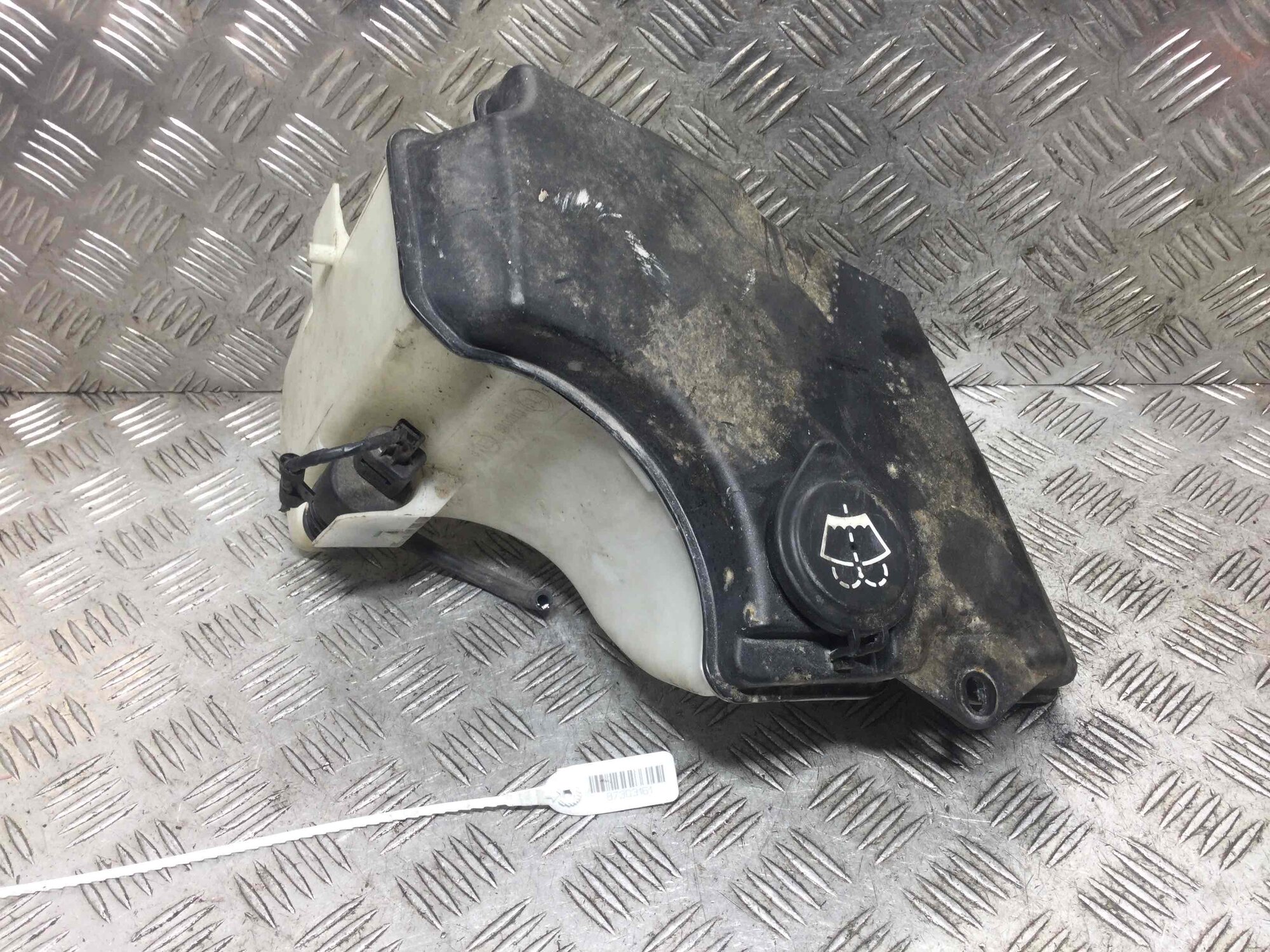 Б/У Бачок омывателя BMW 3-Series 3-Series E46 1998 - 2006 2002 г.