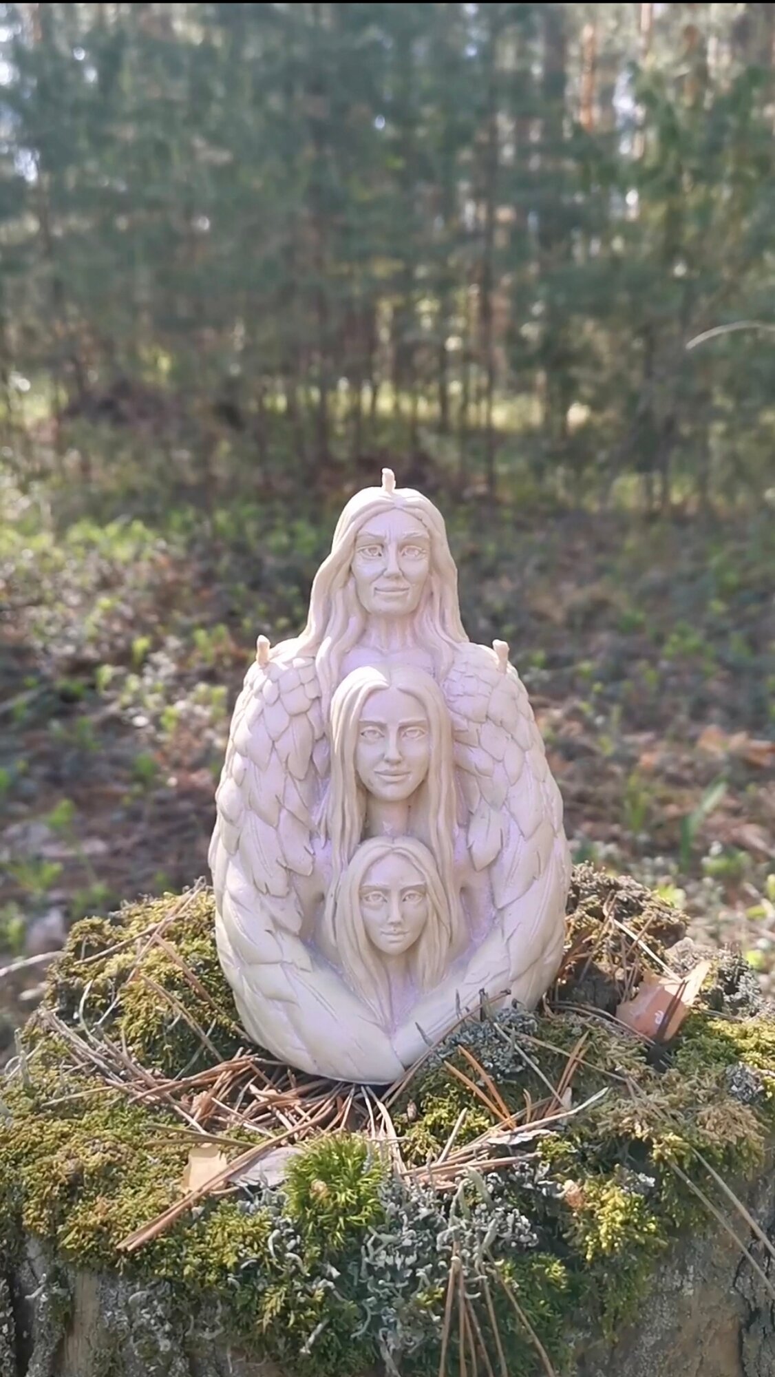 Свеча из пчелиного воска "Сила рода", вес 450 грамм, цвет белый