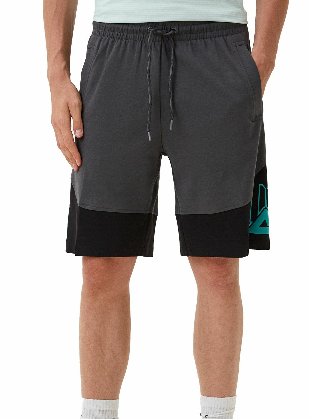 Шорты спортивные