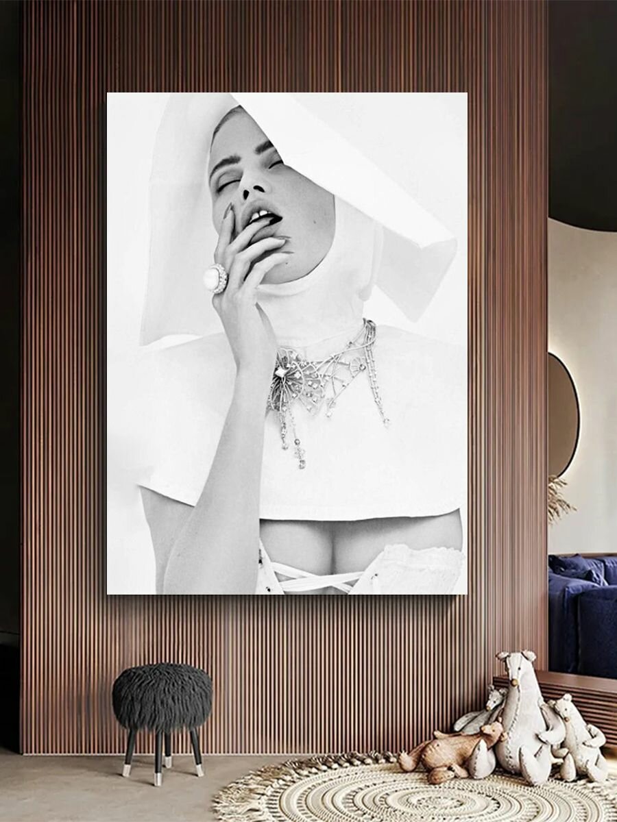 Черно-белая картина / Монашка, картина в интерьер / в салон красоты, 50х70 см.