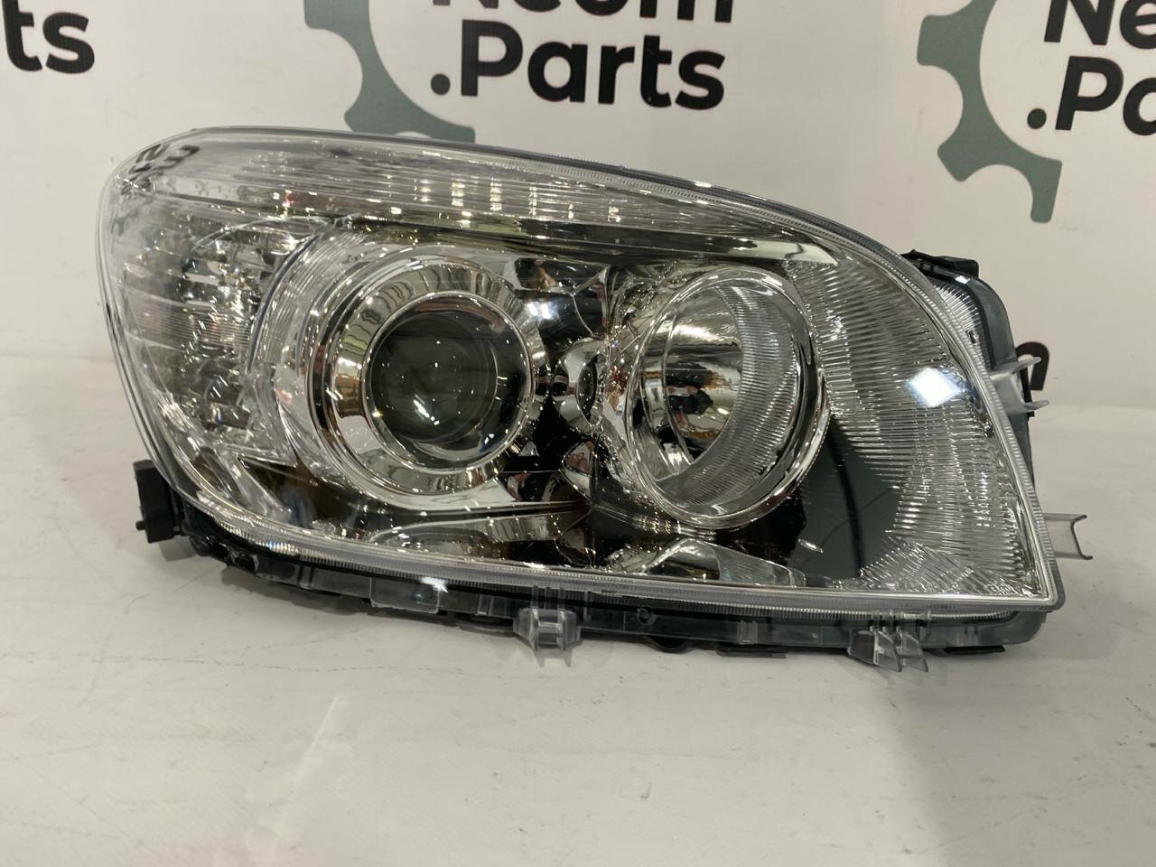 Фара правая Toyota Rav4 3 XA30 05-09