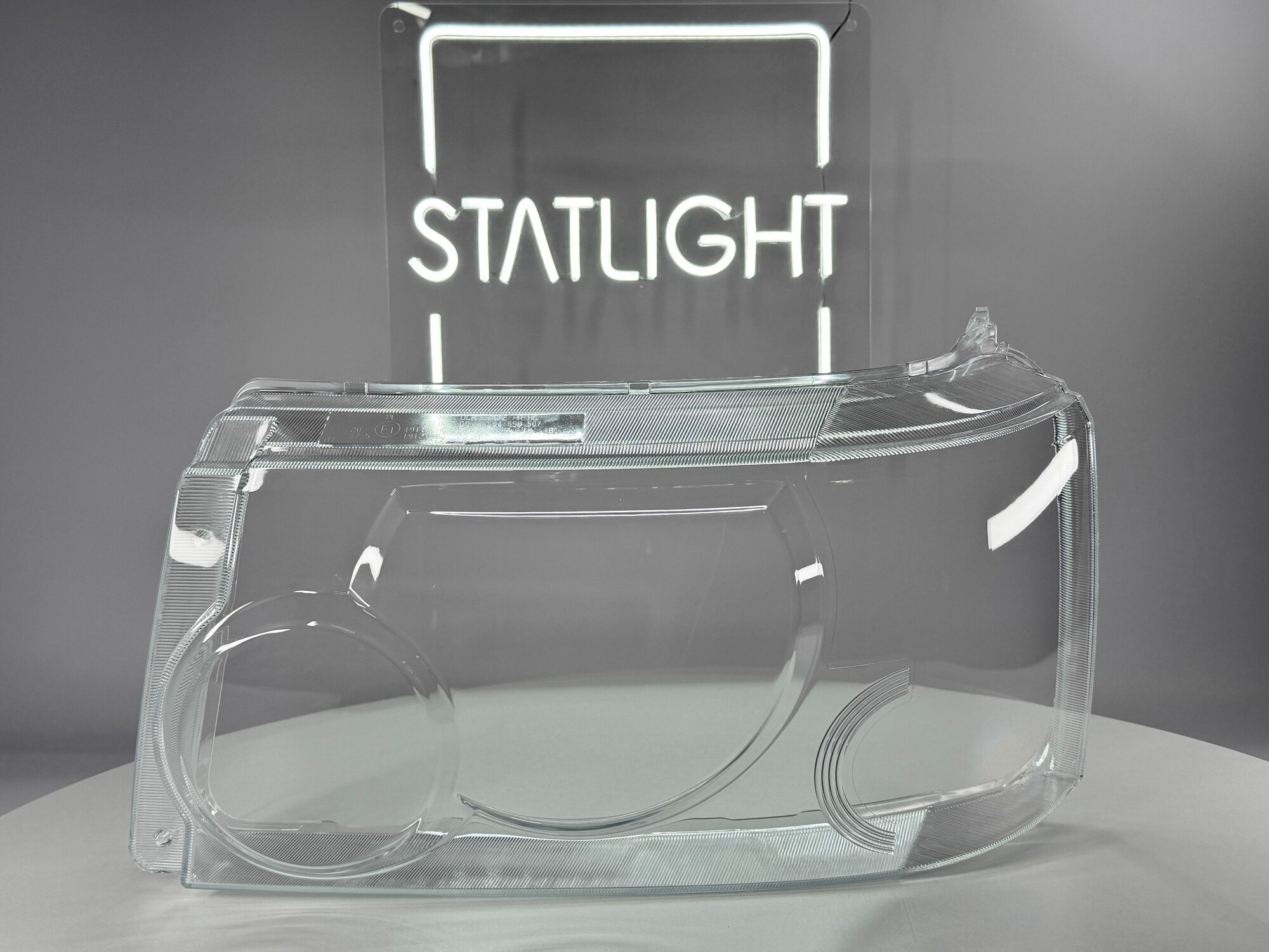 Стекло левое на Land Rover Range Rover Sport I 2005-2019