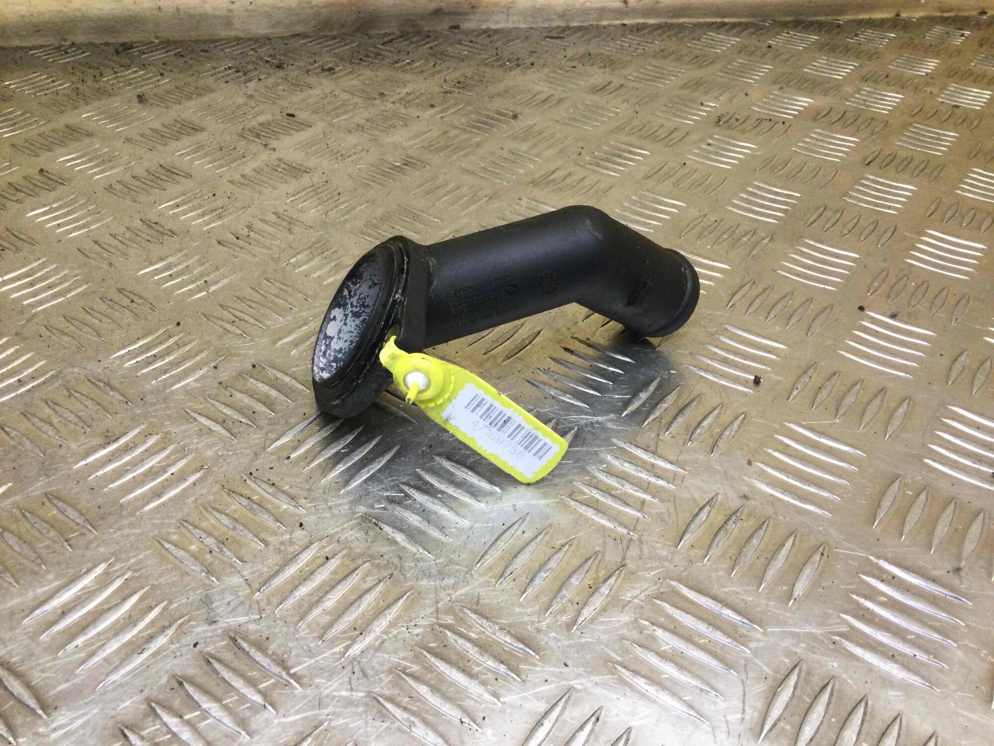 Б/У Фланец (тройник) системы охлаждения Volkswagen Golf 4 поколение (1997-2004) 1999 г.