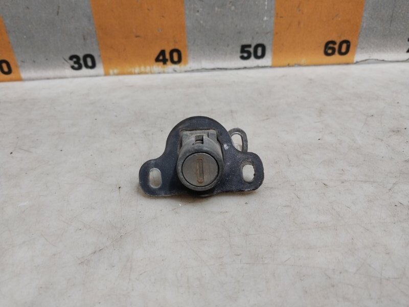 Б/У Вставка замка багажника Daewoo Gentra 2013 485705 DAEWOO арт. 485705