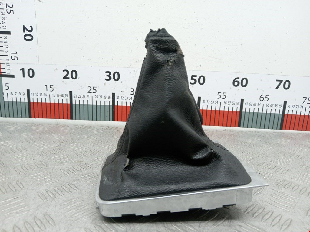 Чехол кулисы Volkswagen Passat 6 арт. 2164105