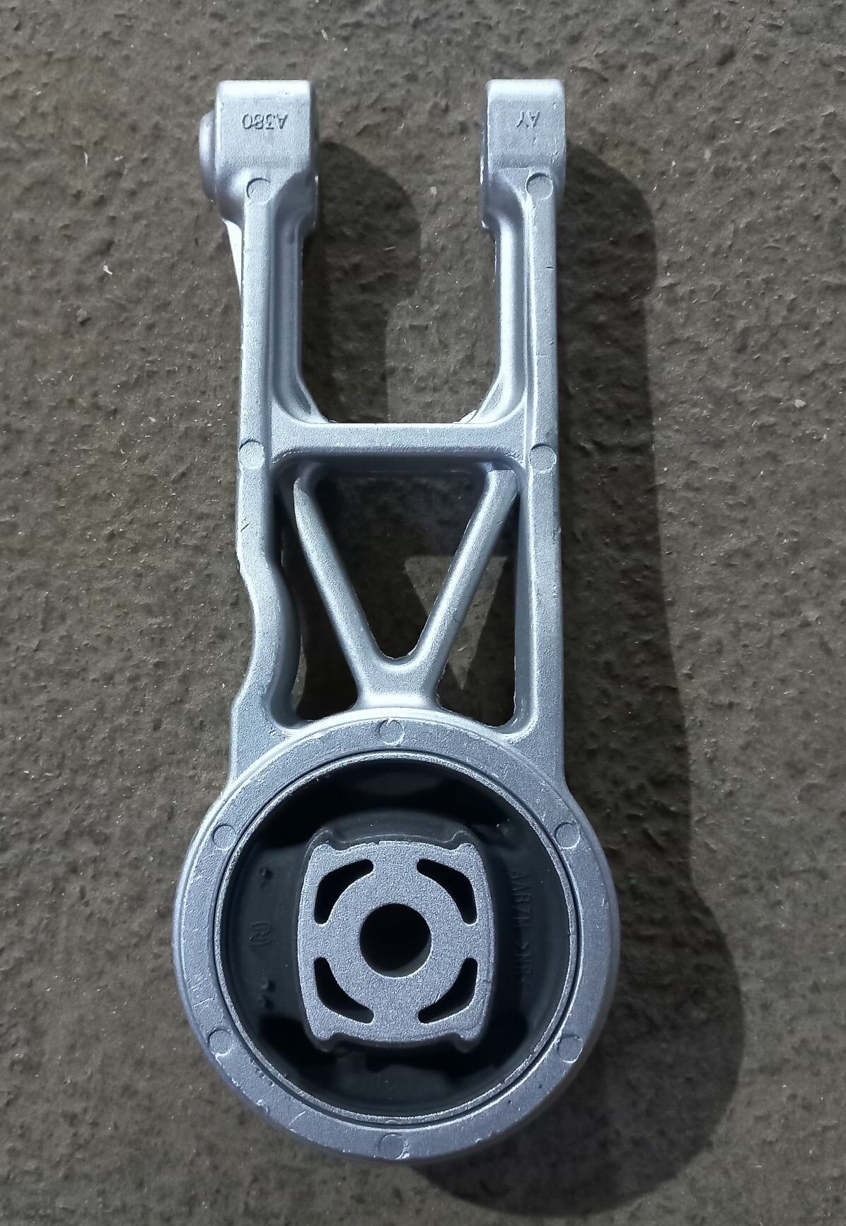 Опора двигателя задняя Haval F7X [2.0 16V 7AMT внедорожник 4X2] 1001320XKY92A