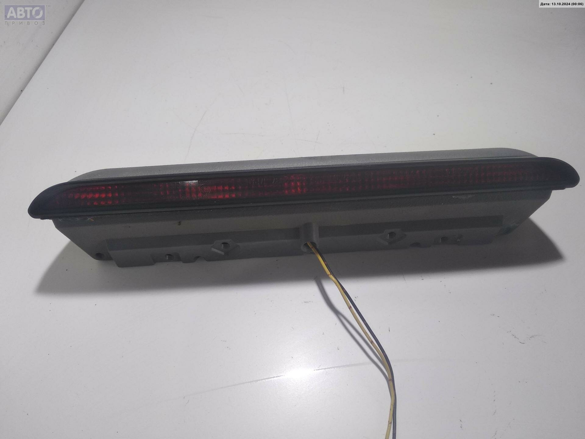 Фонарь стоп-сигнал Subaru Forester (1997-2002)