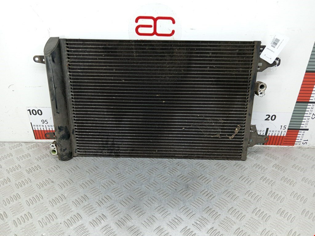 Радиатор кондиционера Volkswagen Sharan 1 1418700 арт. 2228430