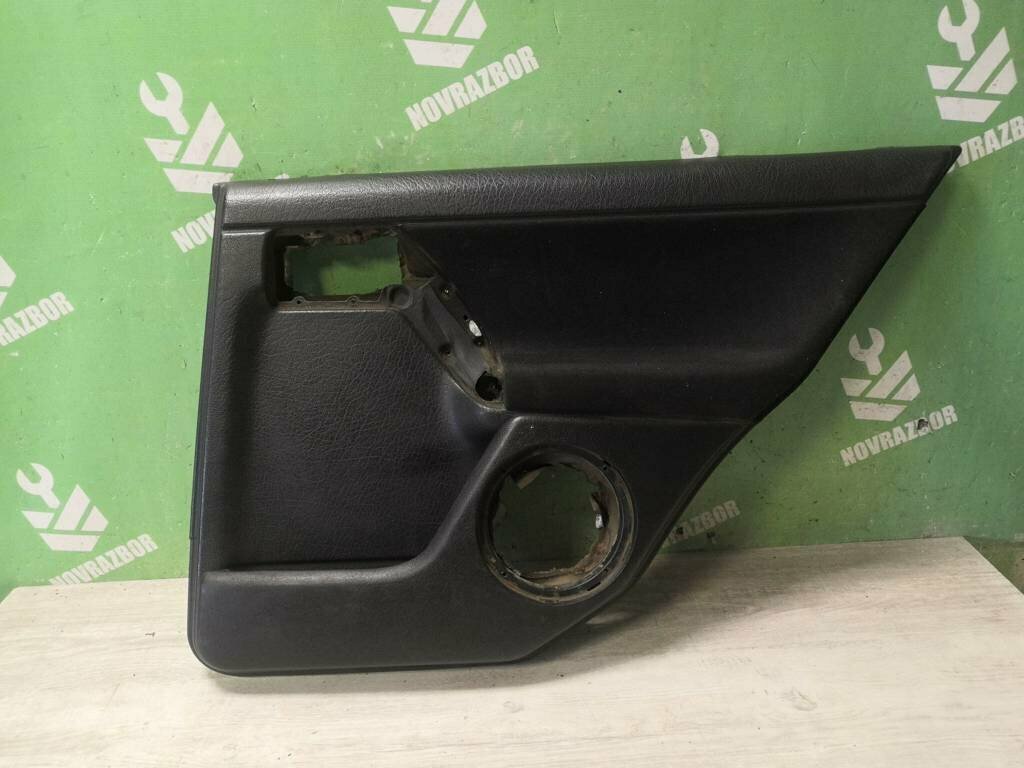 Обшивка двери задней правой VW Golf 3 Vento 91-97