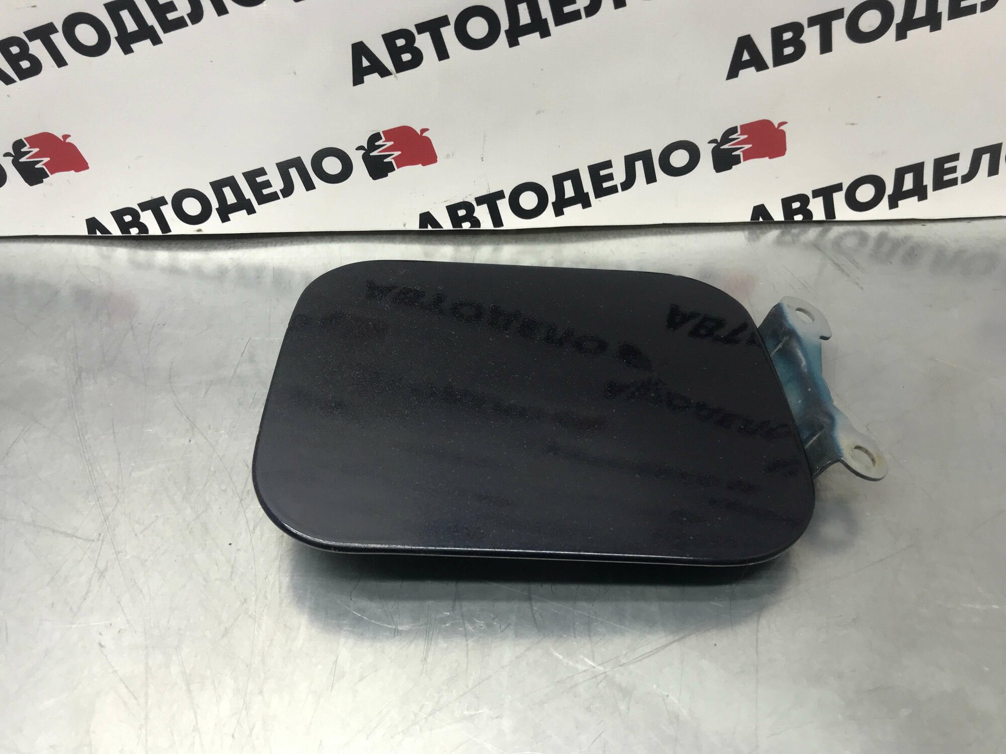 Лючок бензобака Mitsubishi Eterna E53A 1995 г.в