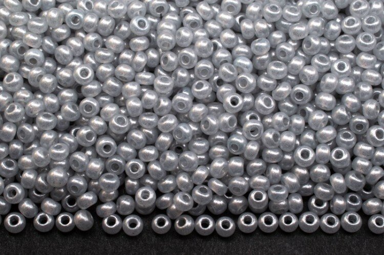 Бисер чешский PRECIOSA круглый 10/0 17708 серый непрозрачный, 1 сорт, 50г