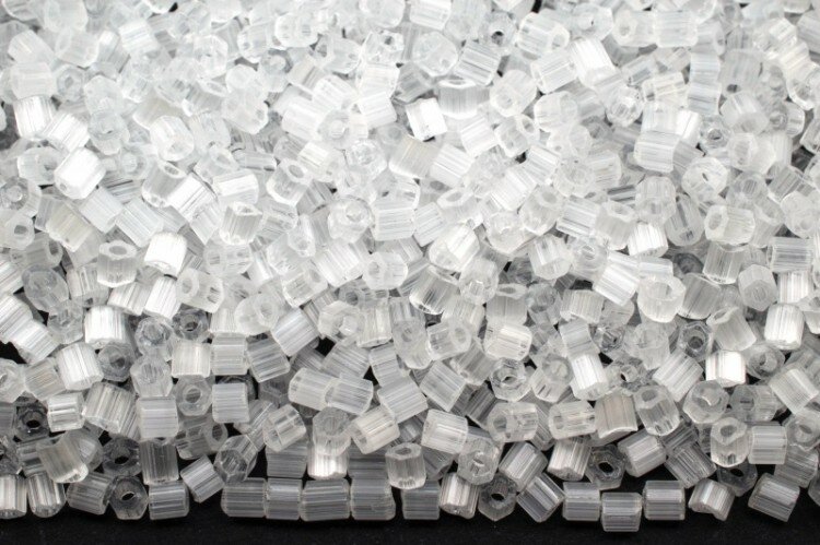 Бисер чешский PRECIOSA сатиновая рубка 10/0 05051 белый, 50г