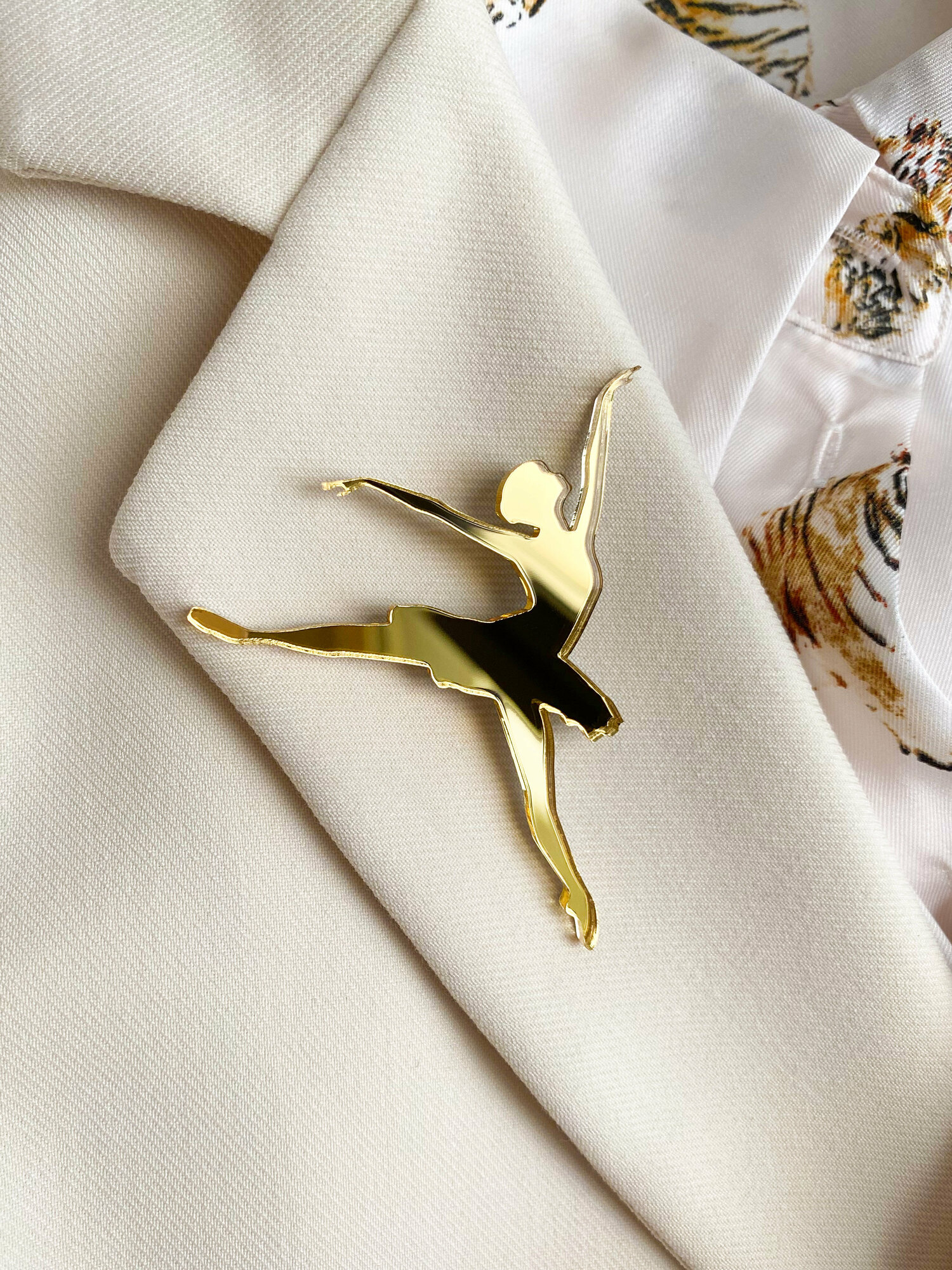 Брошь Yes please!