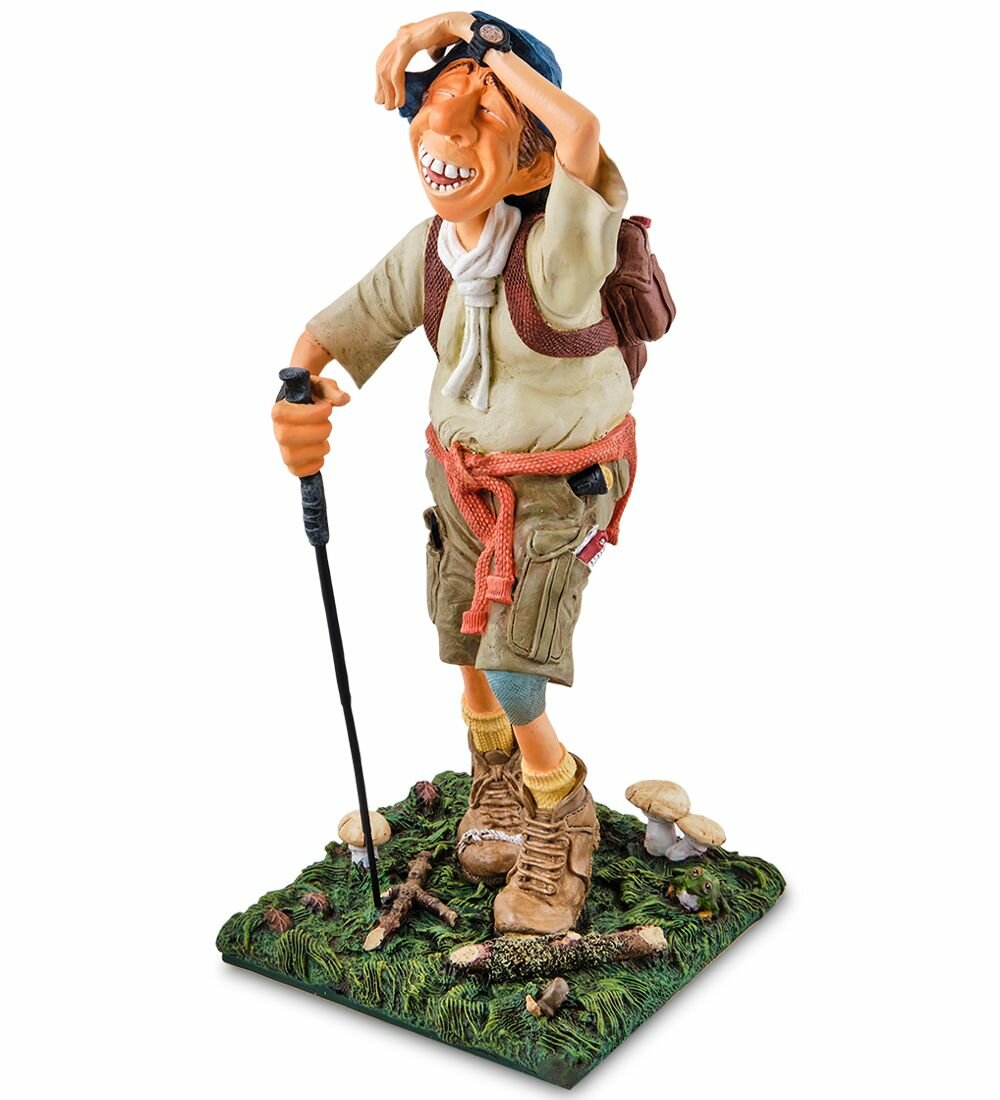 Статуэтка из полистоуна Турист