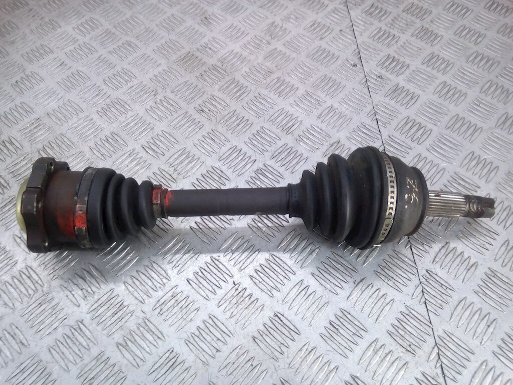 Полуось передняя левая (приводной вал шрус) Volkswagen Golf 4 1J0407451BX арт. 579577